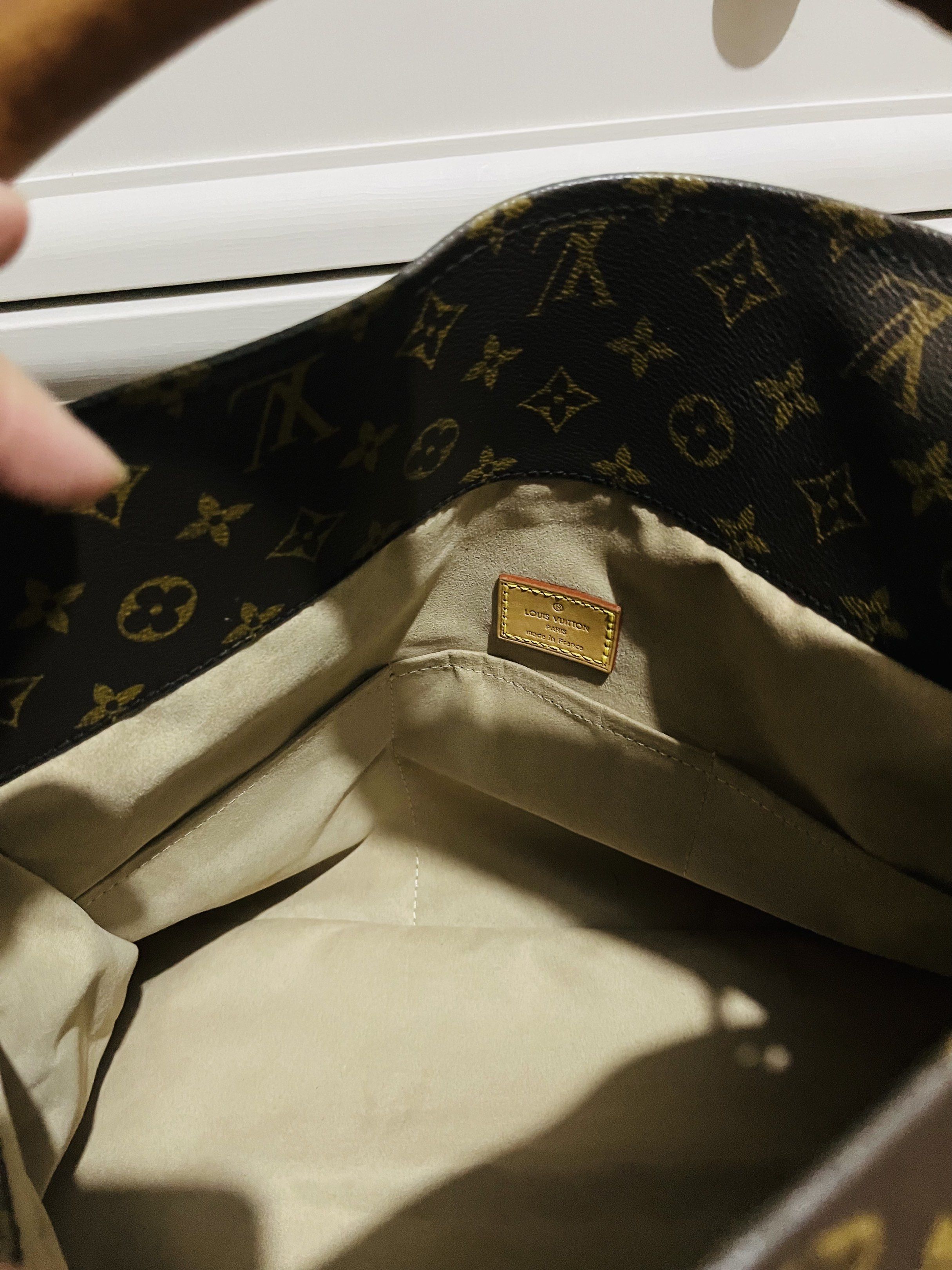 Artsy hobo LV, Women's Fashion, Bags & Wallets, Tote Bags on Carousell