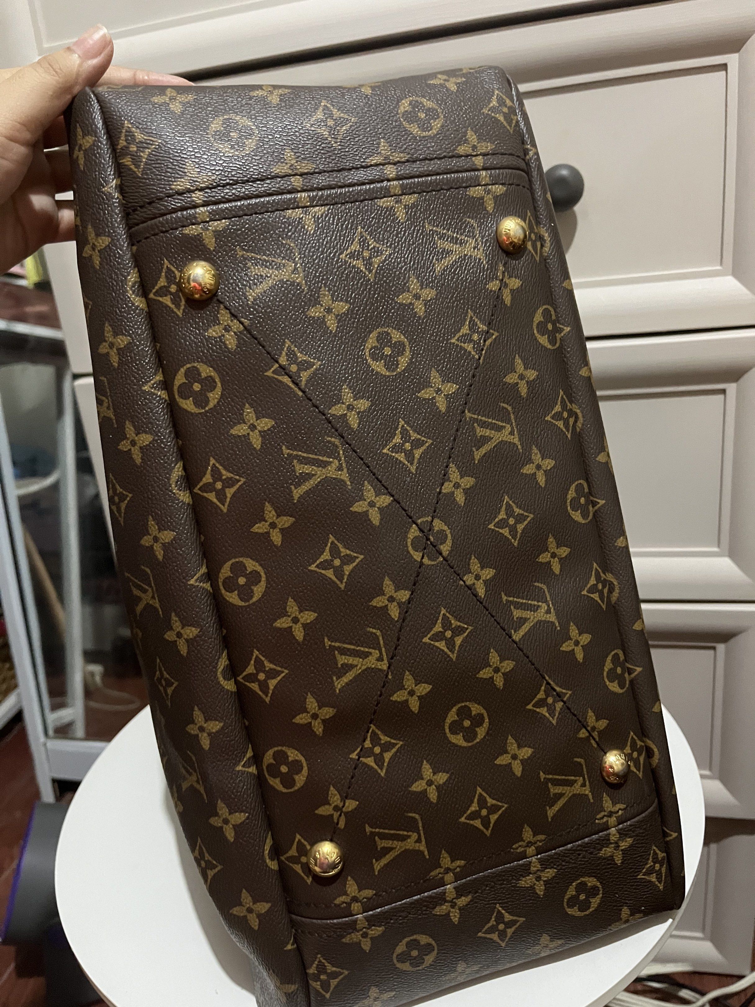 Artsy hobo LV, Women's Fashion, Bags & Wallets, Tote Bags on Carousell