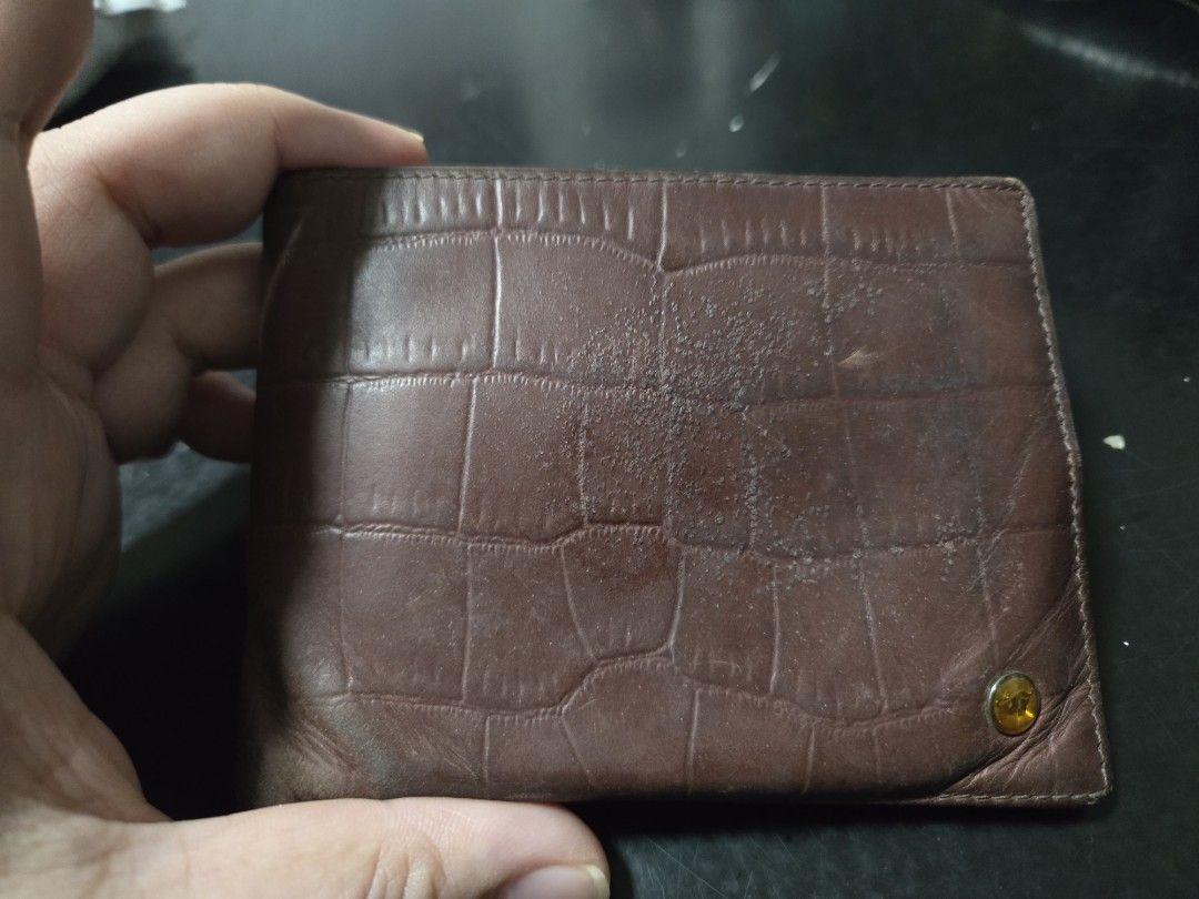Braun buffel bifold wallet (g.leather), Luxury, Bags & Wallets on Carousell