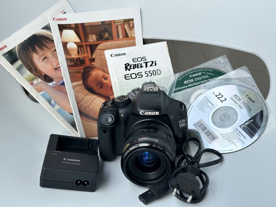 Canon EOS 550D DSLR Camera with Lens, Photography, Cameras on Carousell