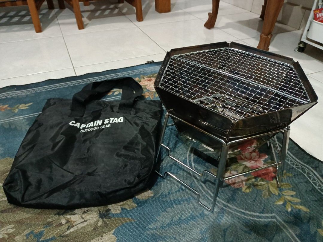 Captain stag stainless steel bbq grill. Same like coleman snow peak ...