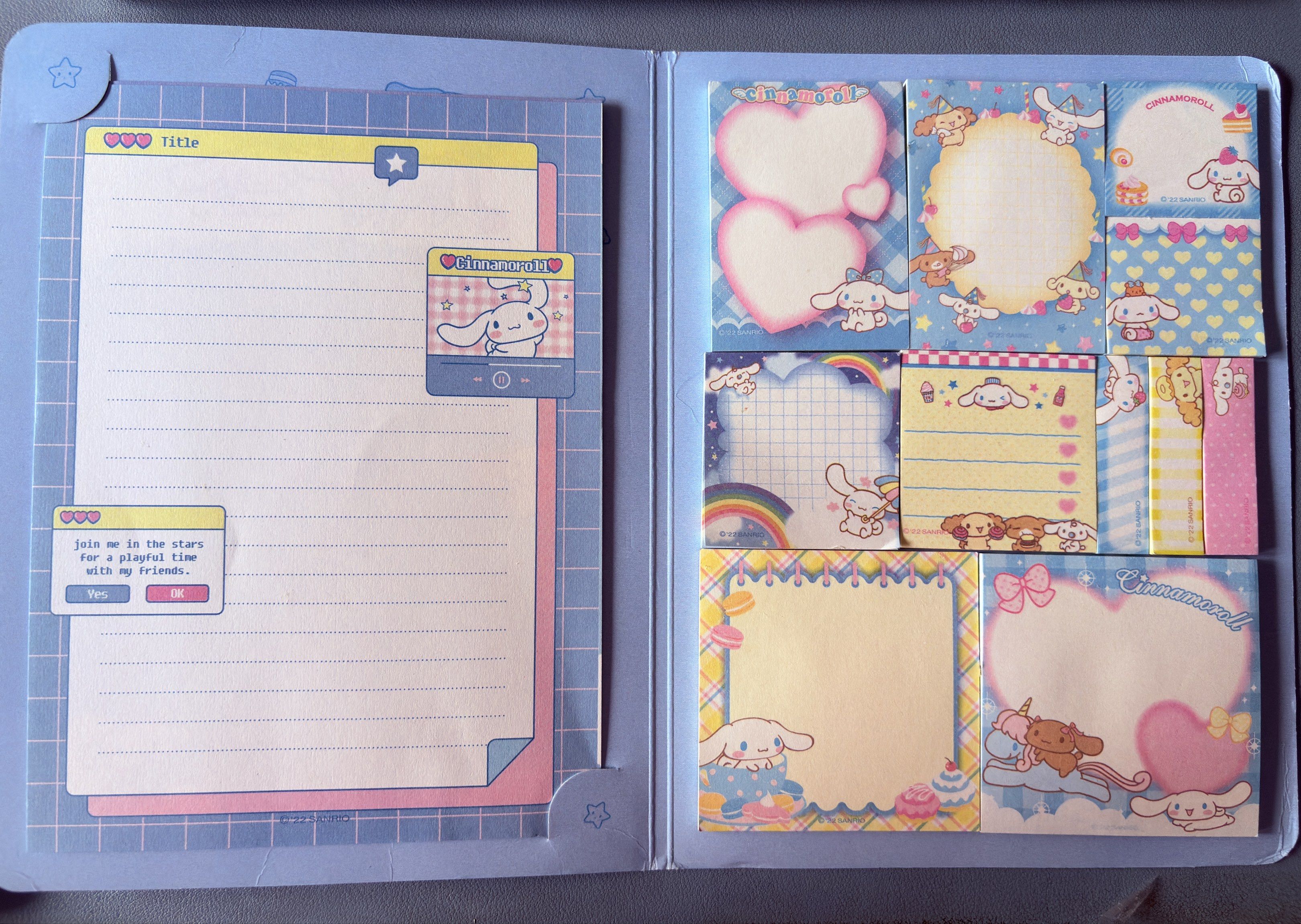 Cinnamoroll double zipper pouch and sticky memo book, Hobbies & Toys ...
