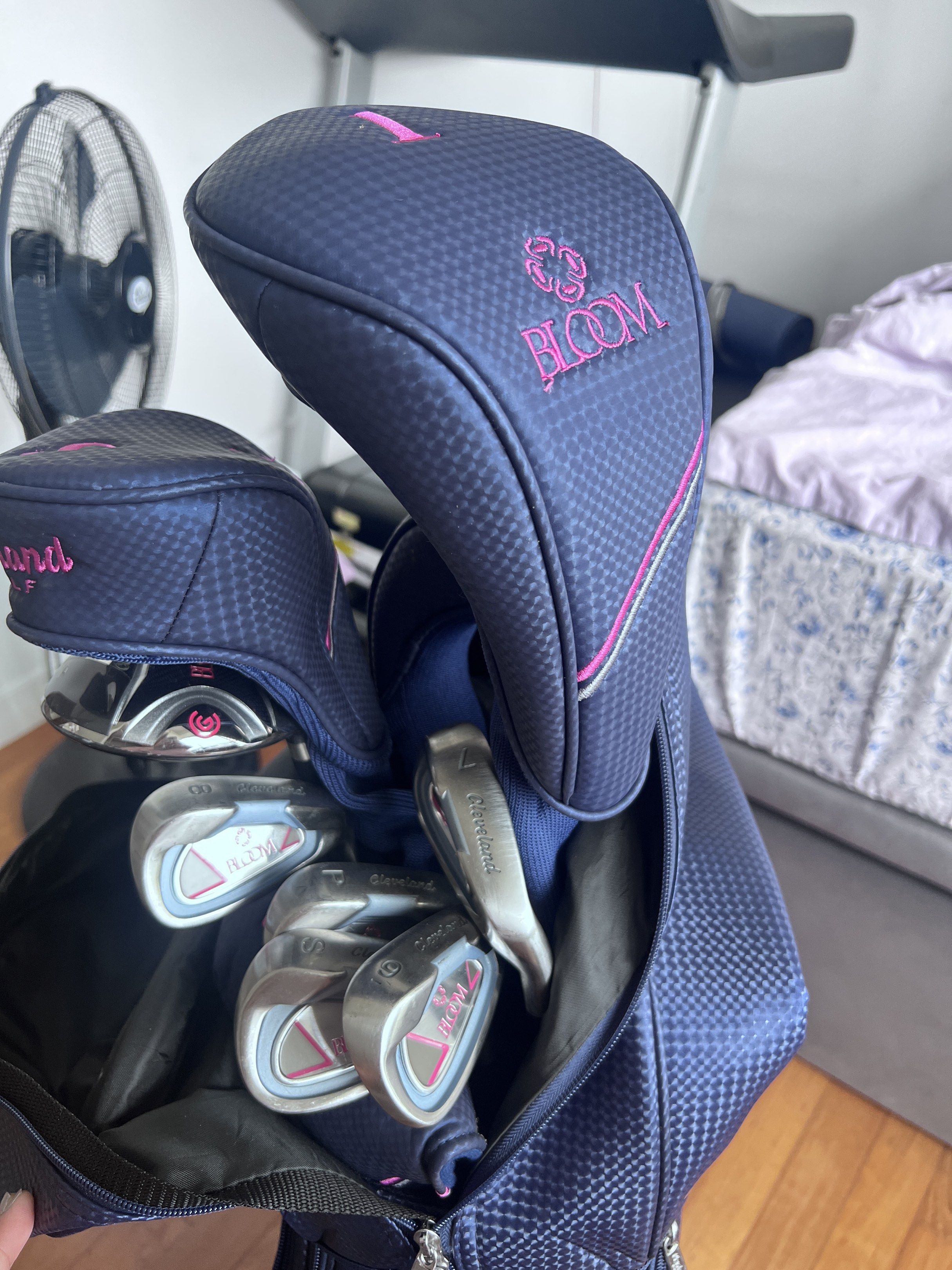 Cleveland Bloom Ladies Golf Club Set, Sports Equipment, Sports & Games ...