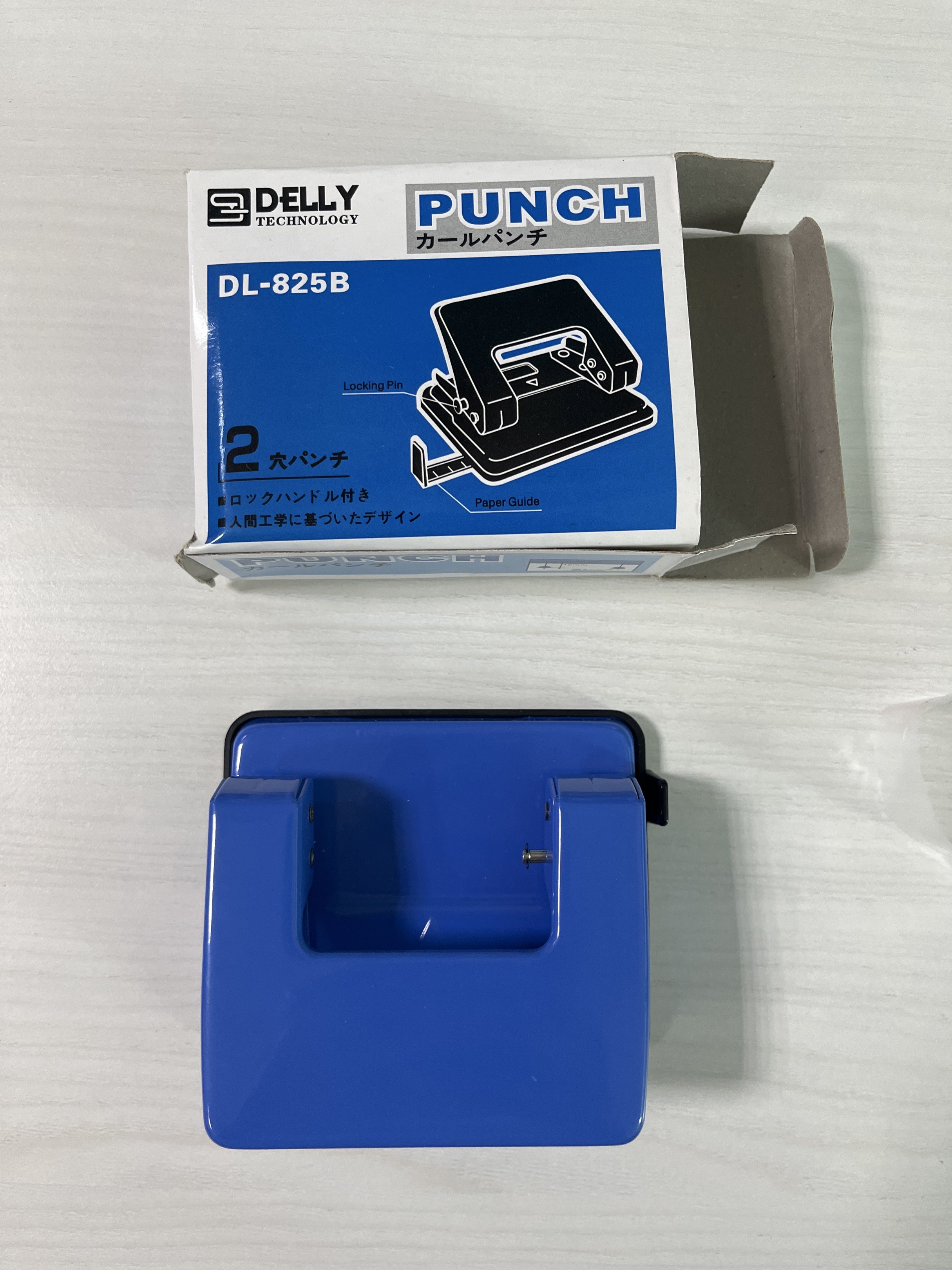 Delly DL-825B 2-Hole Punch, Hobbies & Toys, Stationery & Craft ...