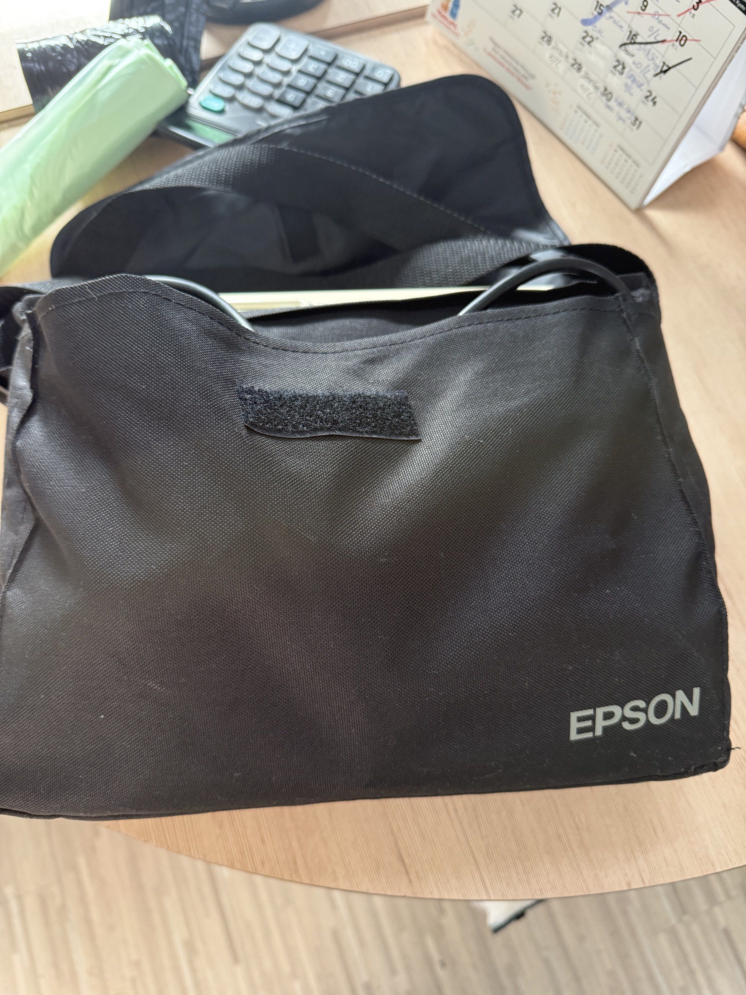 Epson Projector with Carrying Case, TV & Home Appliances, TV ...