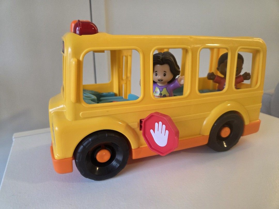 Fisher-Price Little People School Bus with Figures, Hobbies & Toys ...