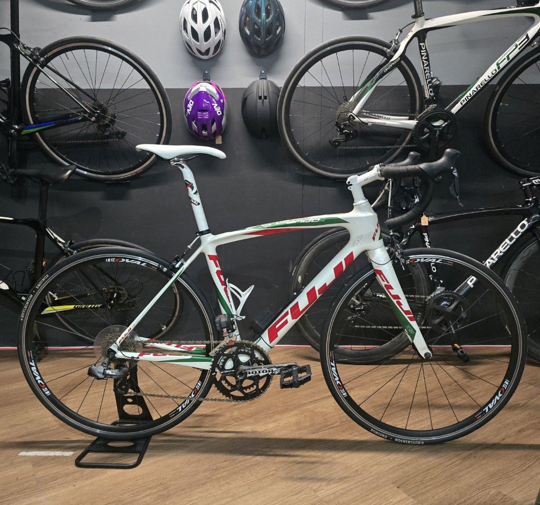 Fuji GranFondo carbon roadbike , Shimano Ultegra Di2, Sports Equipment ...