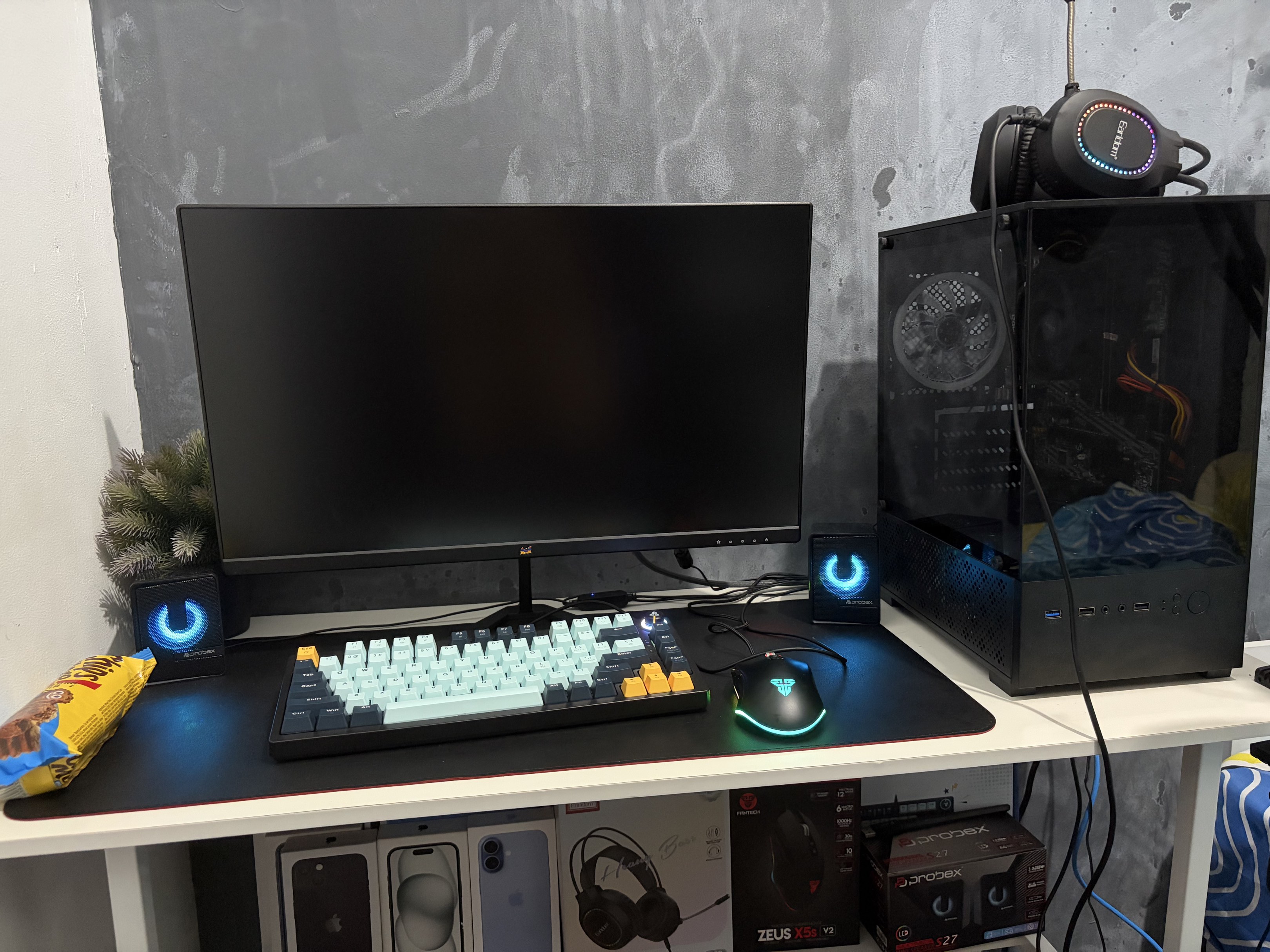Gaming PC Setup - Monitor, Keyboard, Mouse, Speakers, Computers & Tech ...