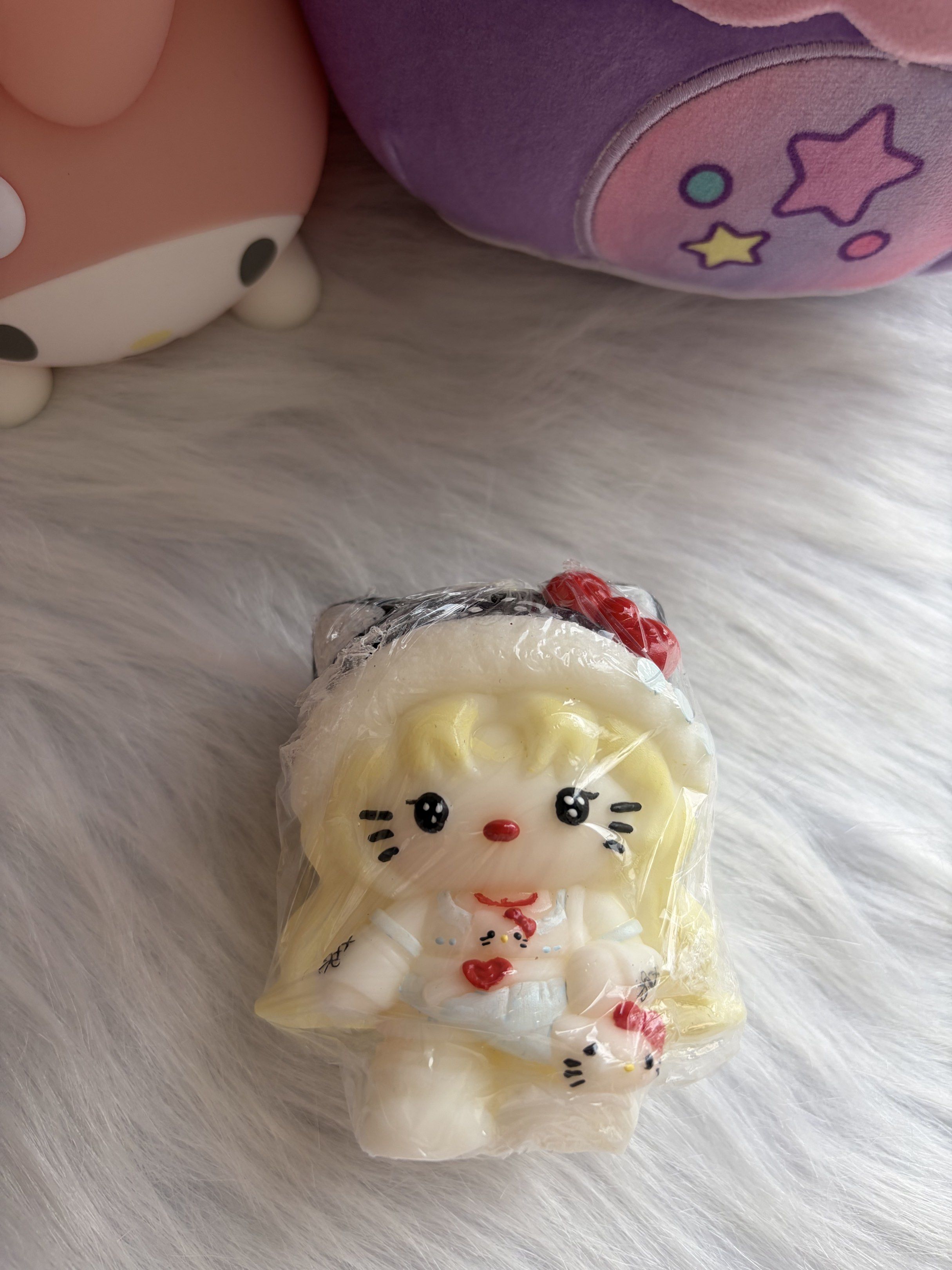 Hello Kitty handcrafted fragrance candle, Hobbies & Toys, Toys & Games ...