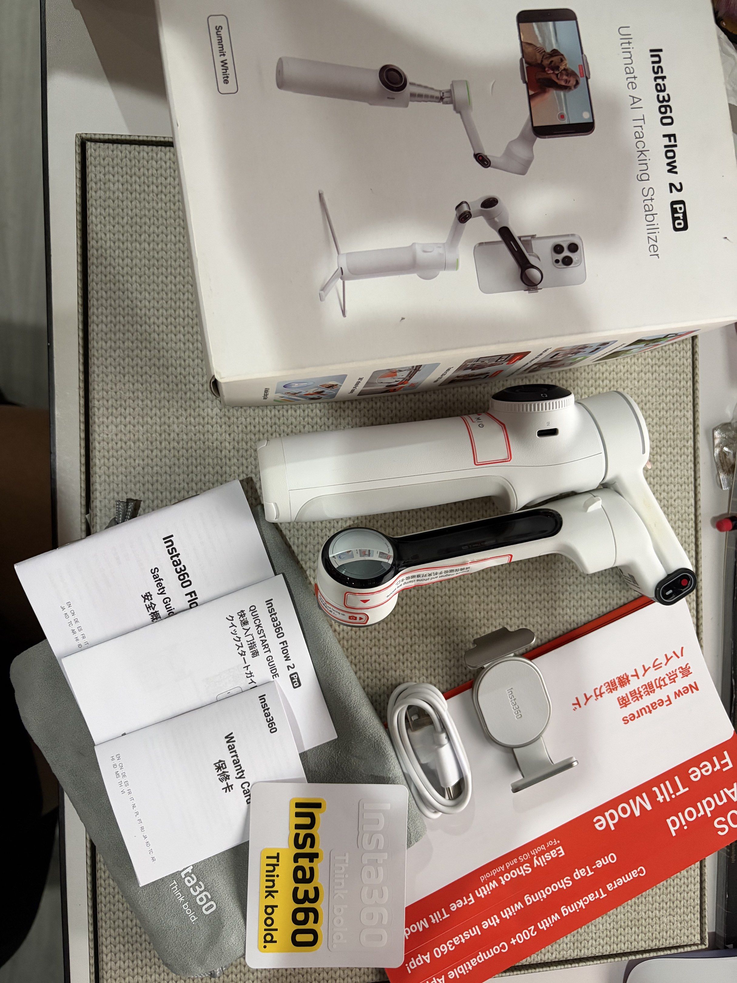 Insta360 Flow 2 Pro Ultimate AI Tracking Stabilizer, Photography, Photography Accessories ...