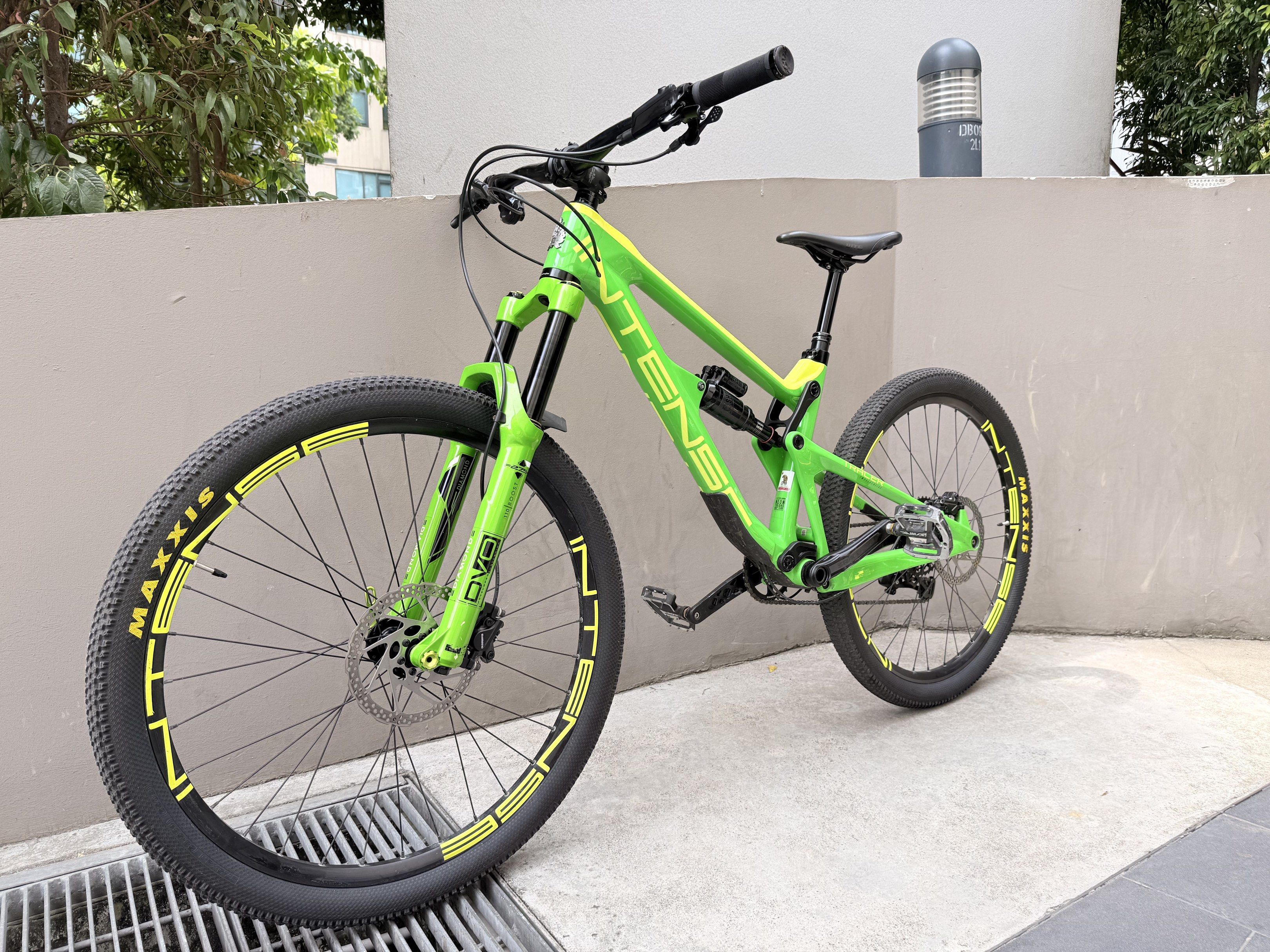 Intense Tracer 275C Mountain Bike, Sports Equipment, Bicycles & Parts ...