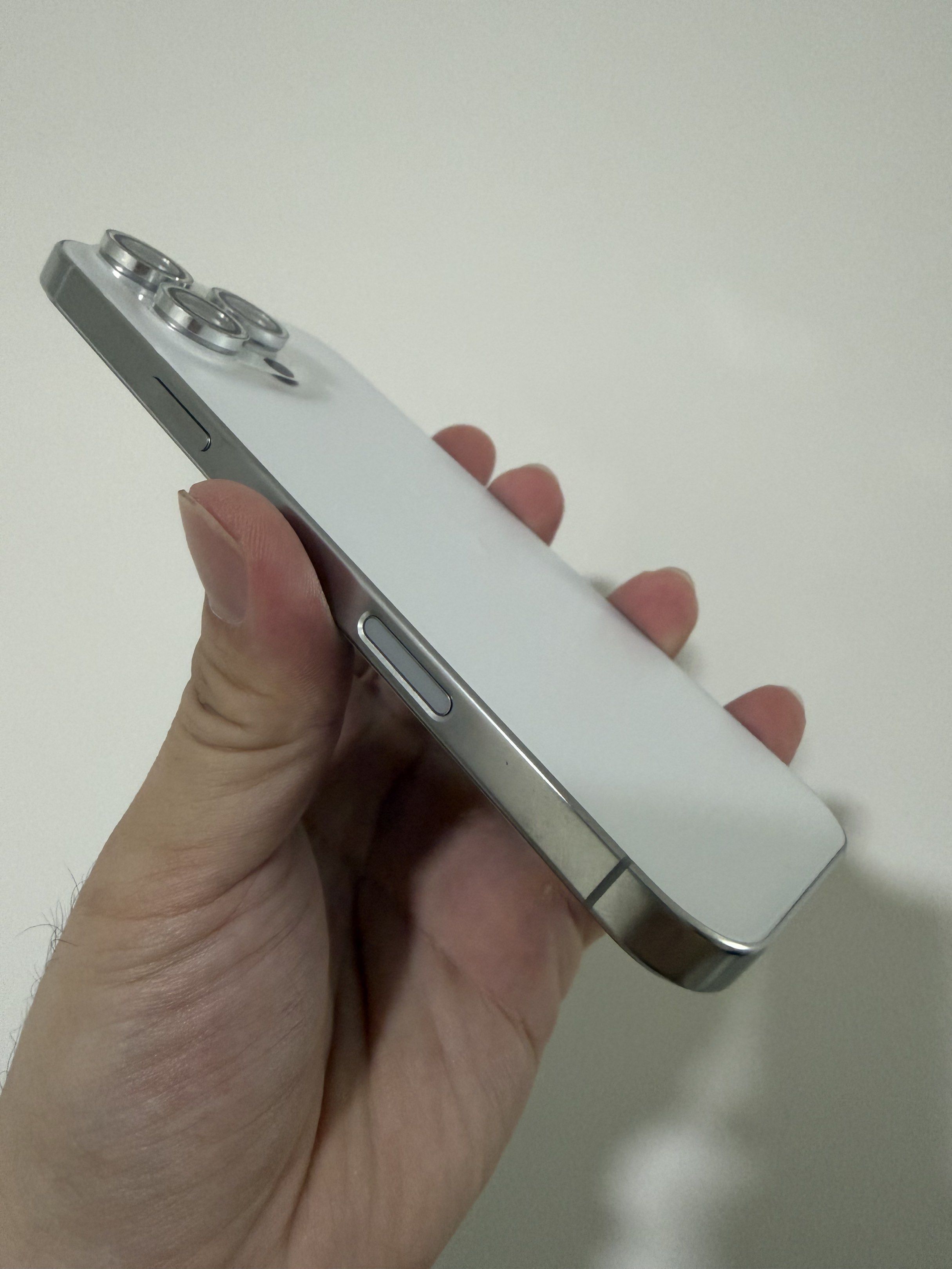 iPhone 16 Pro Max 256GB White Titanium, Mobile Phones & Gadgets, Mobile ...