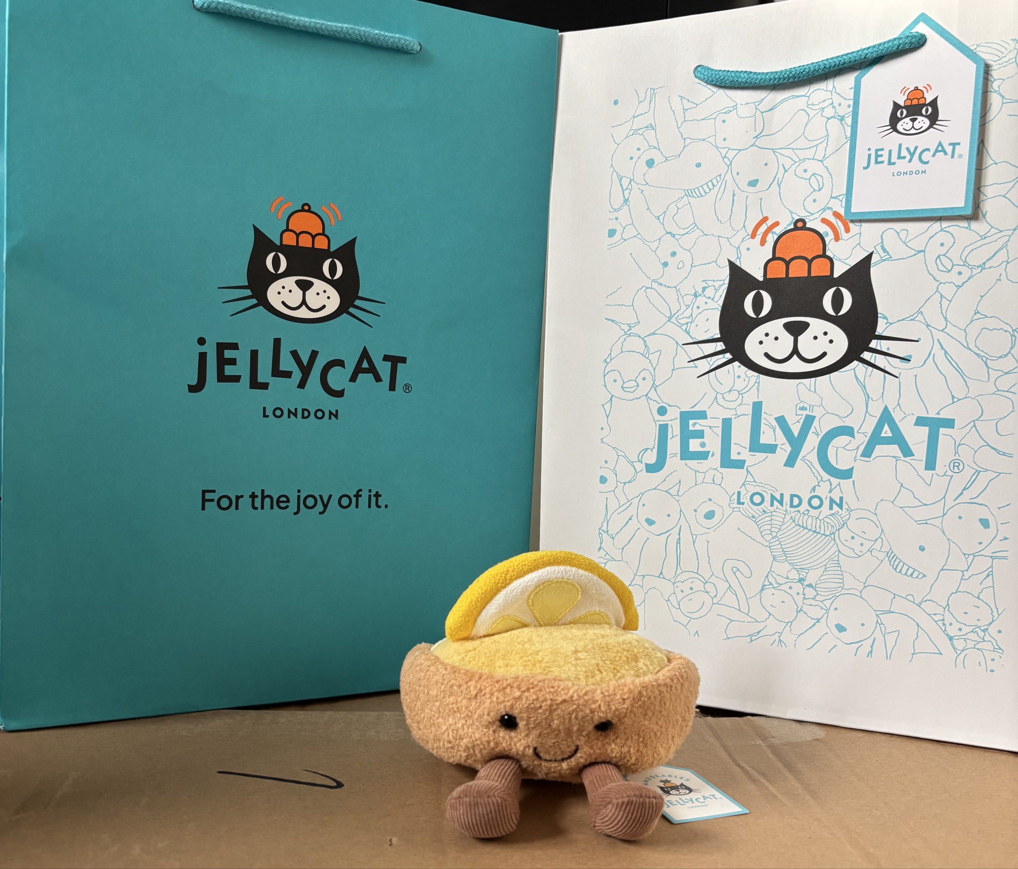 Jellycat Amuseables Collette Tarte Au Citron, 興趣及遊戲, 玩具 & 遊戲類 - Carousell