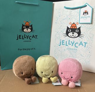 Jellycat Amuseables Collette Tarte Au Citron, 興趣及遊戲, 玩具 & 遊戲類 - Carousell