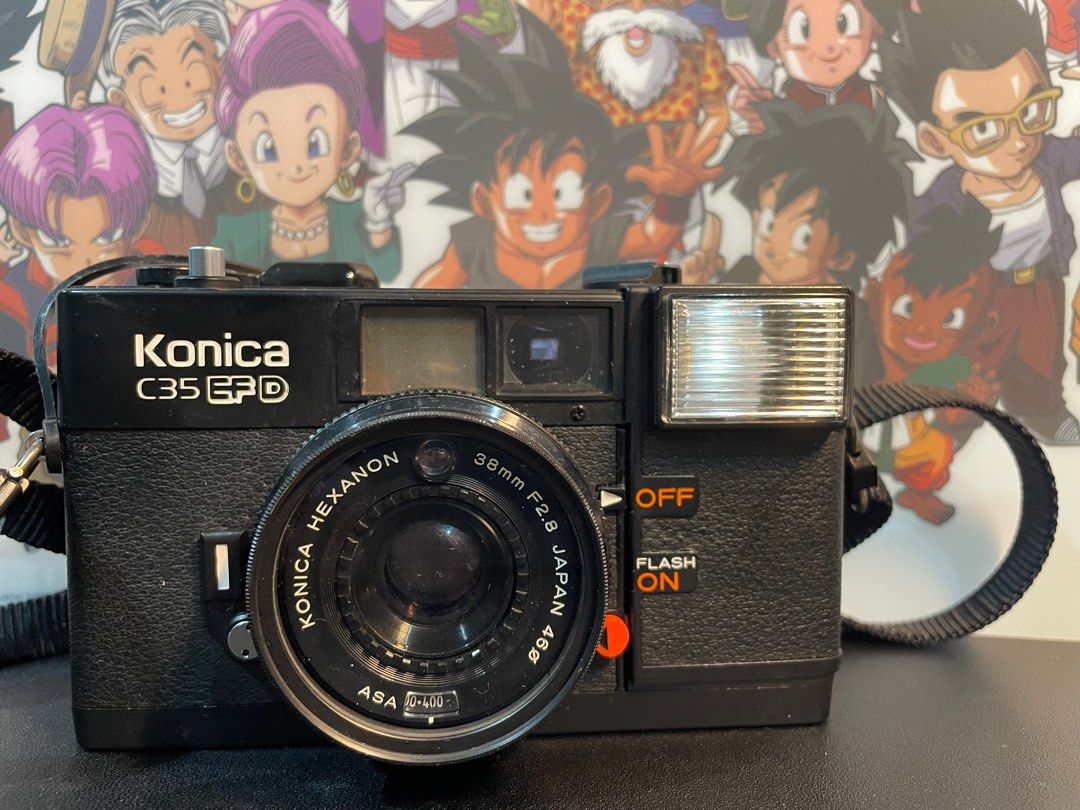 KONICA C35 EFD 復古 小型 傻瓜底片相機 新手必備 藝術大師安迪·沃荷愛用機, 相機攝影, 相機在旋轉拍賣