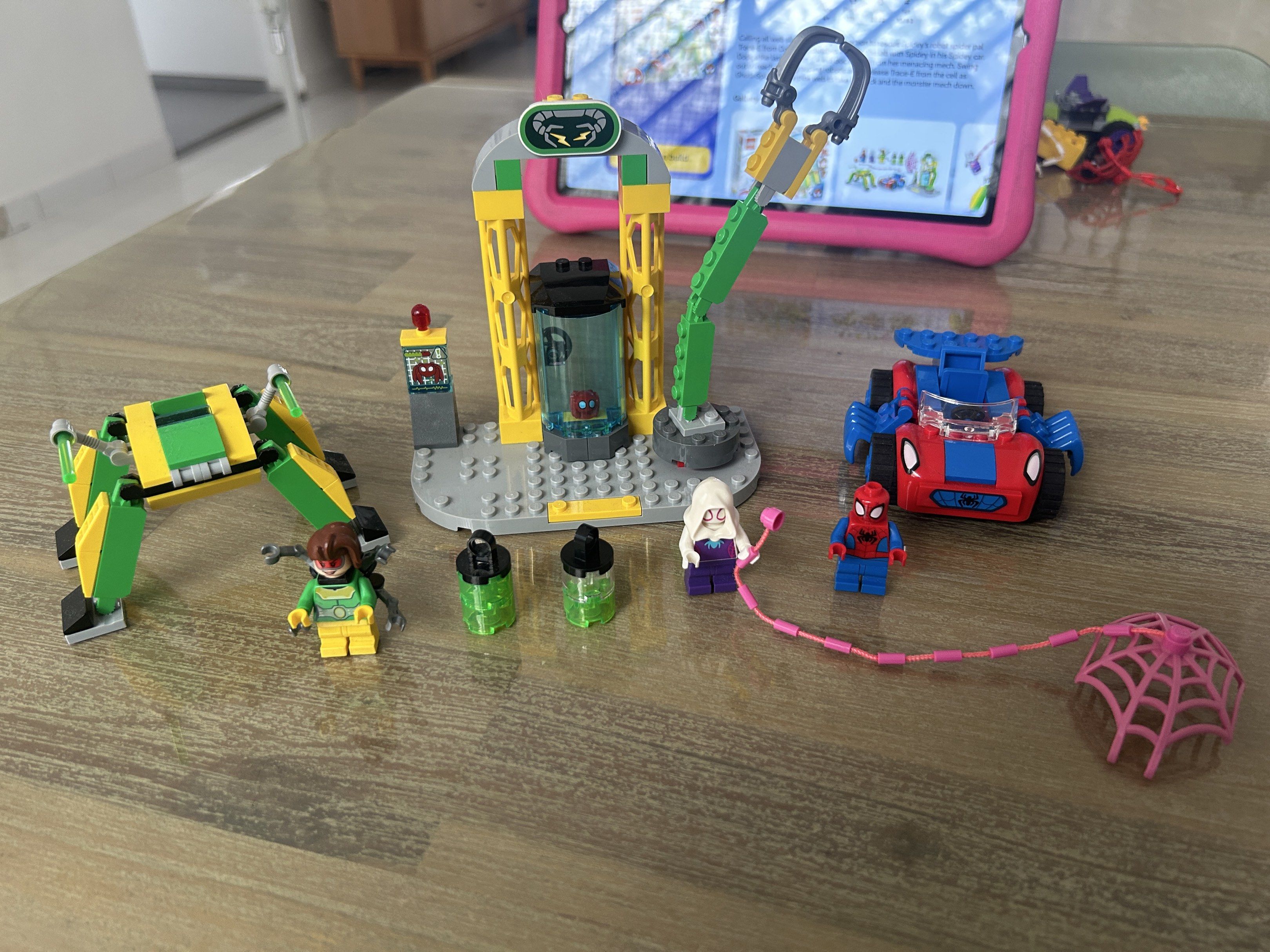 Lego Marvel Spider-Man: Spider-Man at Doc Ock’s Lab, Hobbies & Toys ...