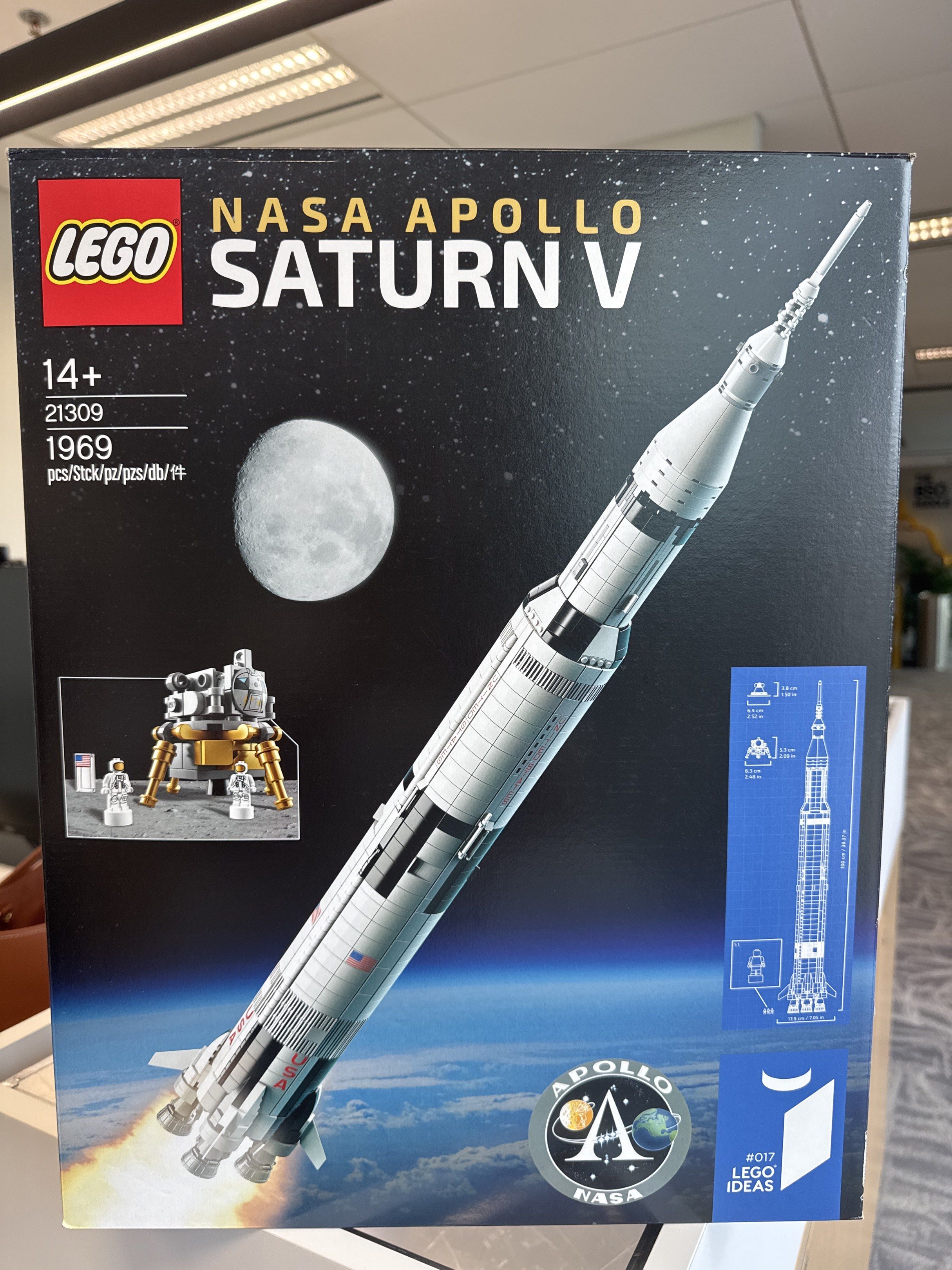 LEGO NASA Apollo Saturn V 21309, Hobbies & Toys, Toys & Games on Carousell