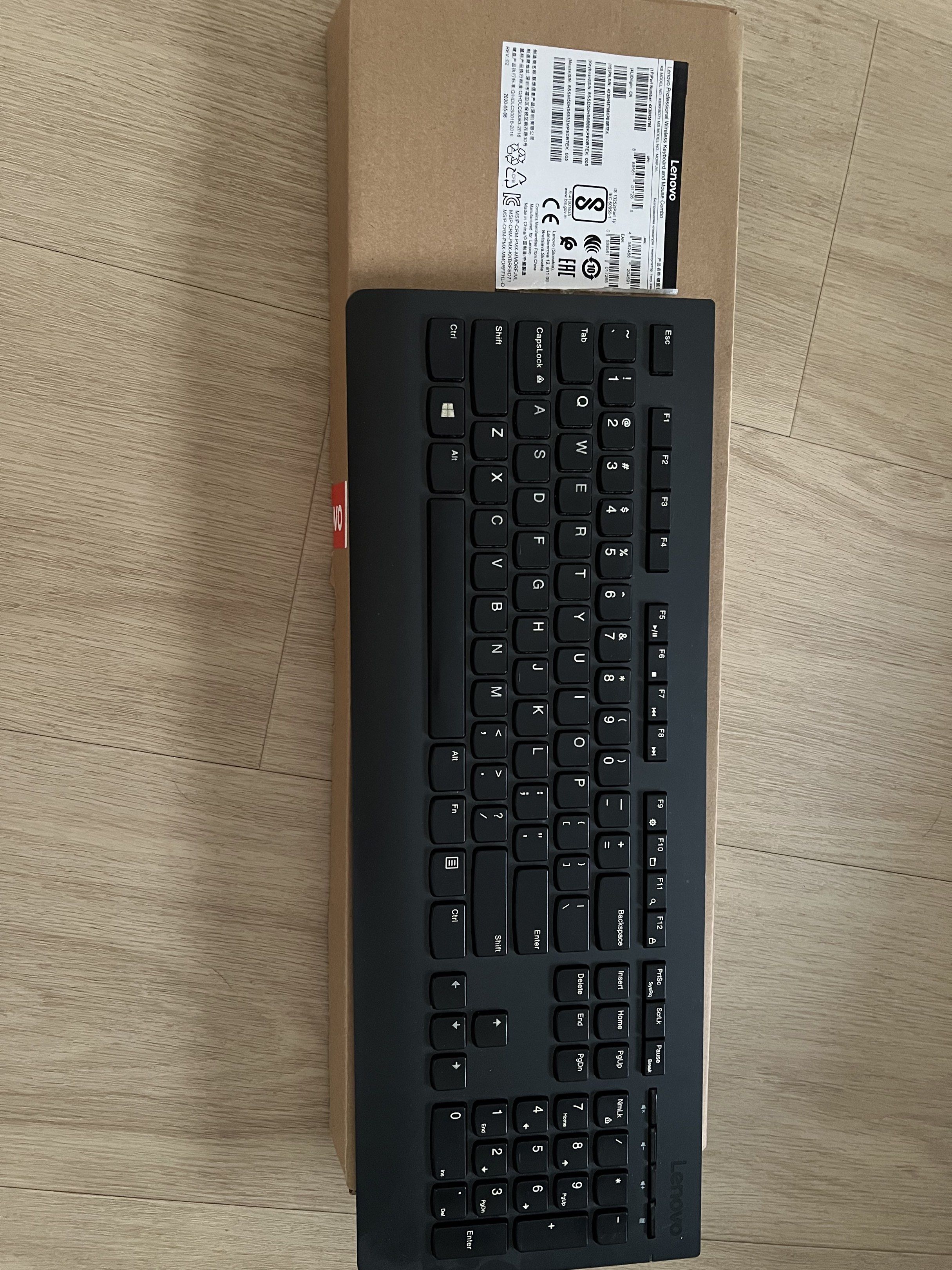 Lenovo Professional Wireless Keyboard and Mouse Combo, Computers & Tech ...