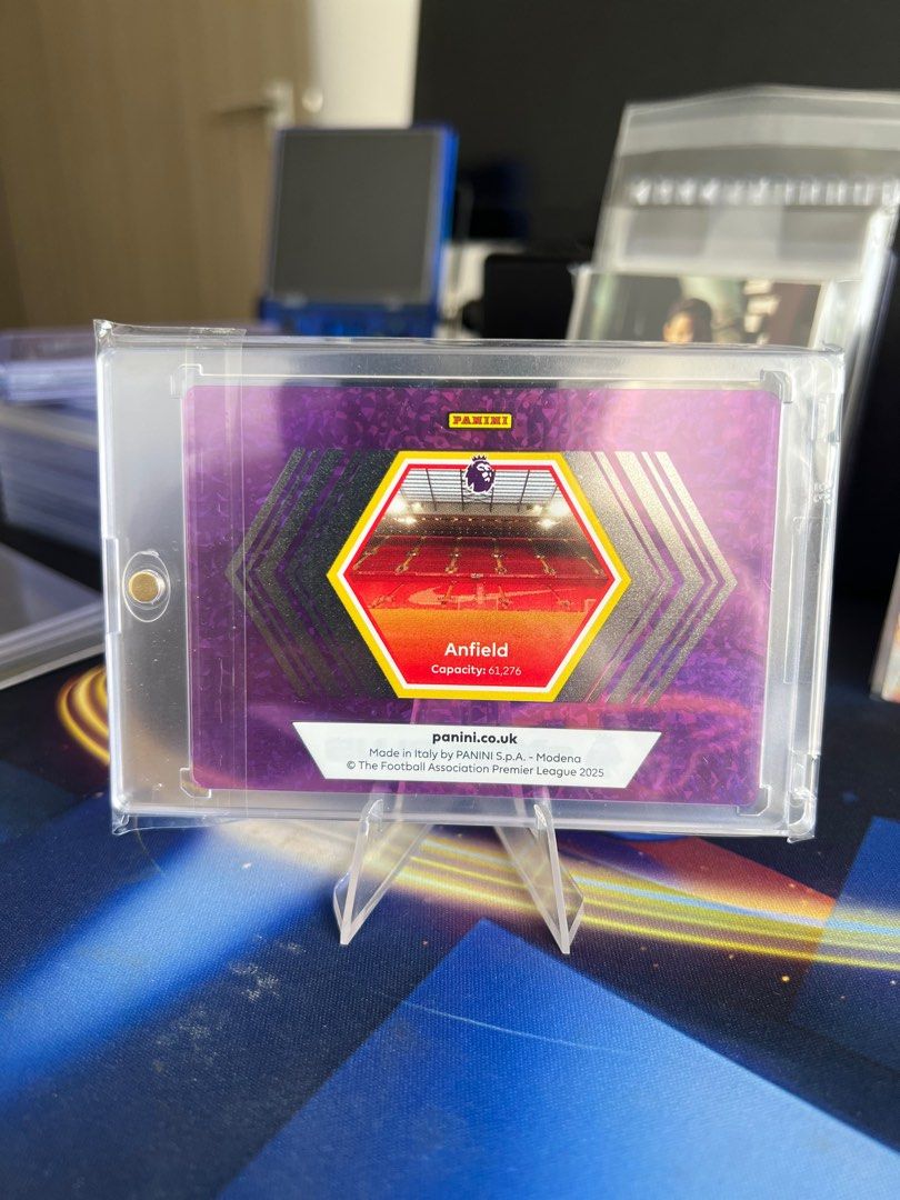 Limited Edition LIVERPOOL FC Club Crest (14/99), Hobbies & Toys, Toys ...