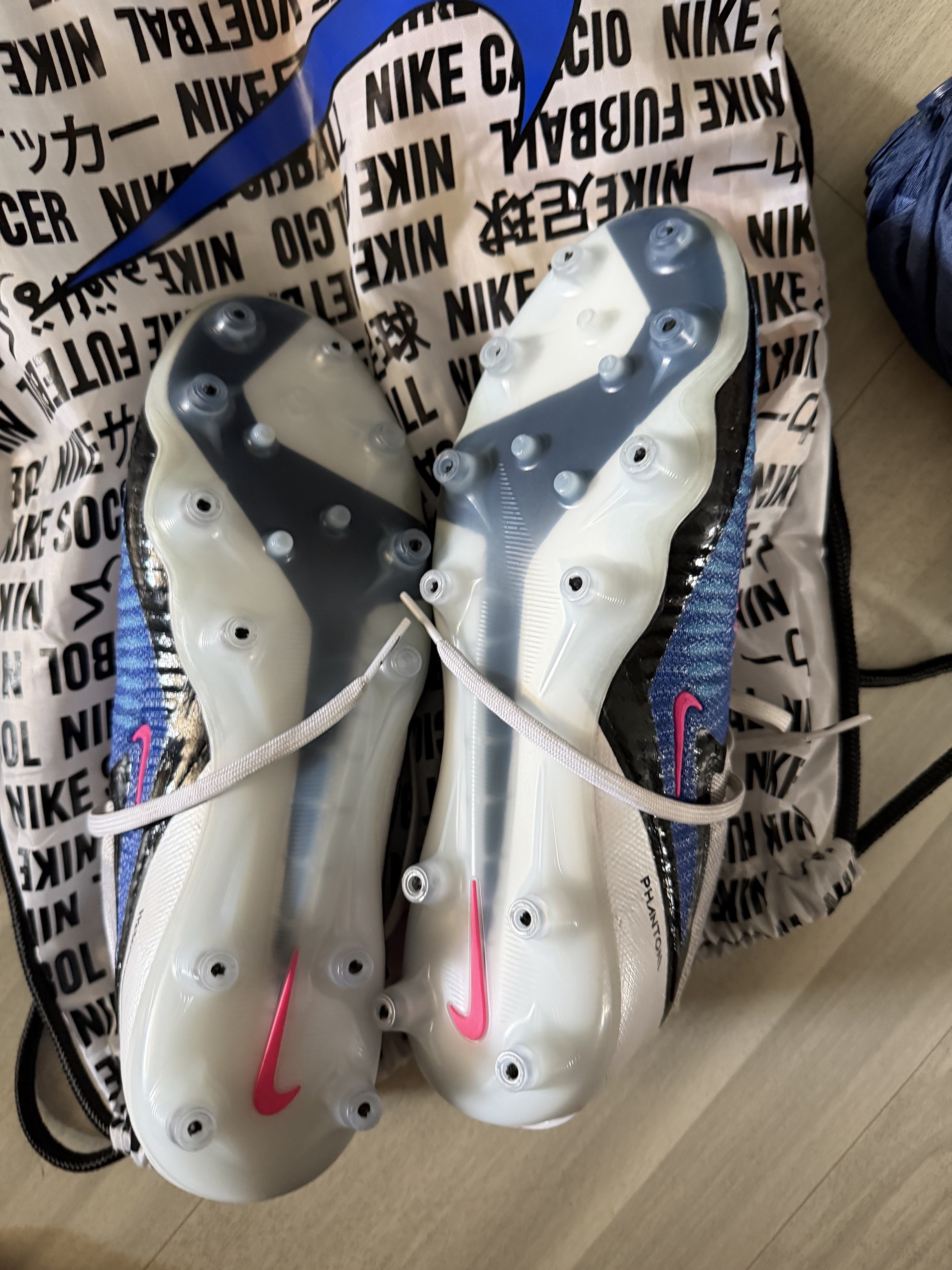 Nike Phantom 6 Elite AG attack pack, Men's Fashion, Footwear, Boots on ...