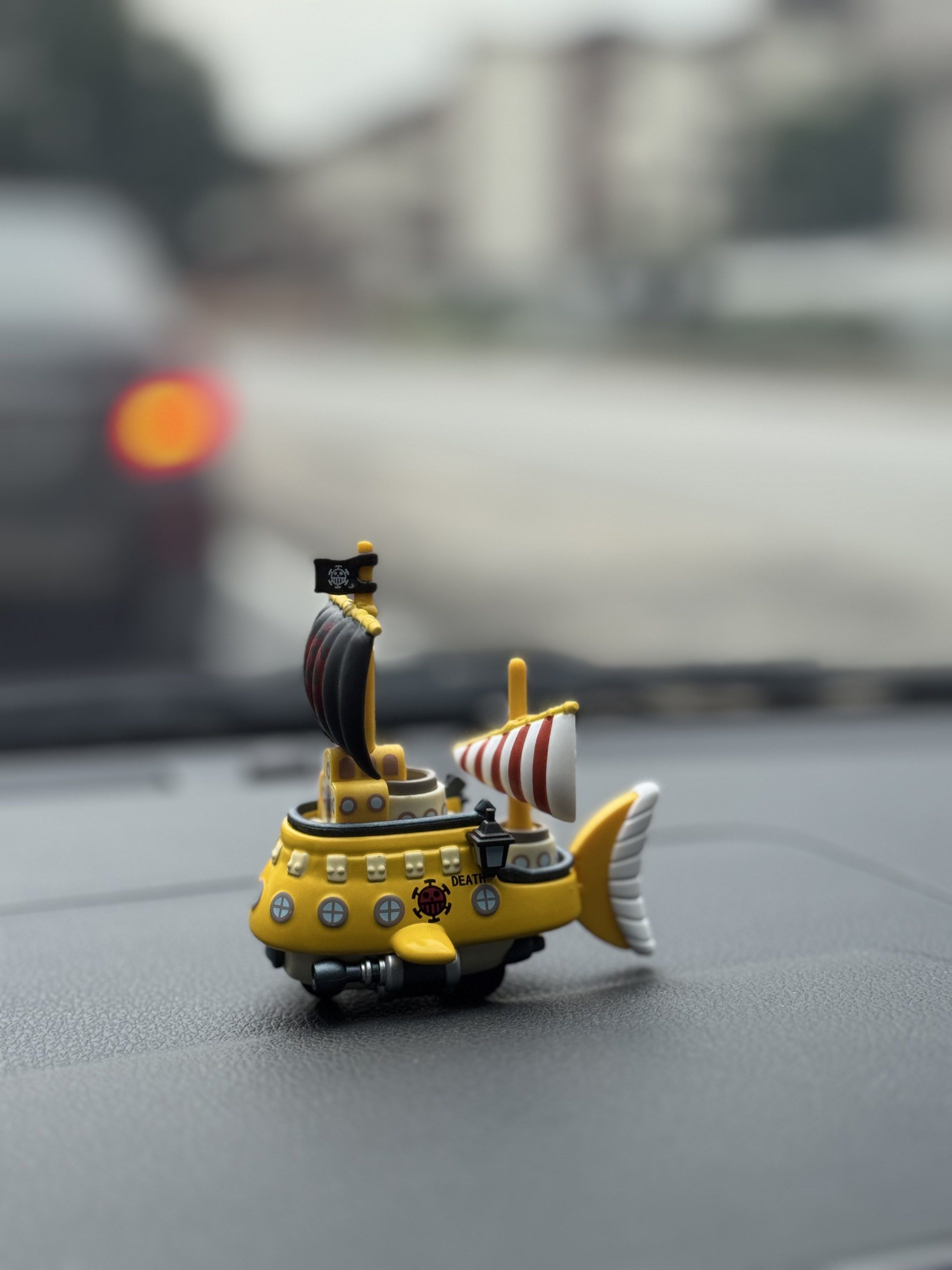 POP MART One Piece The Grand Line Series Vehicle - Pola Tang, Hobbies ...