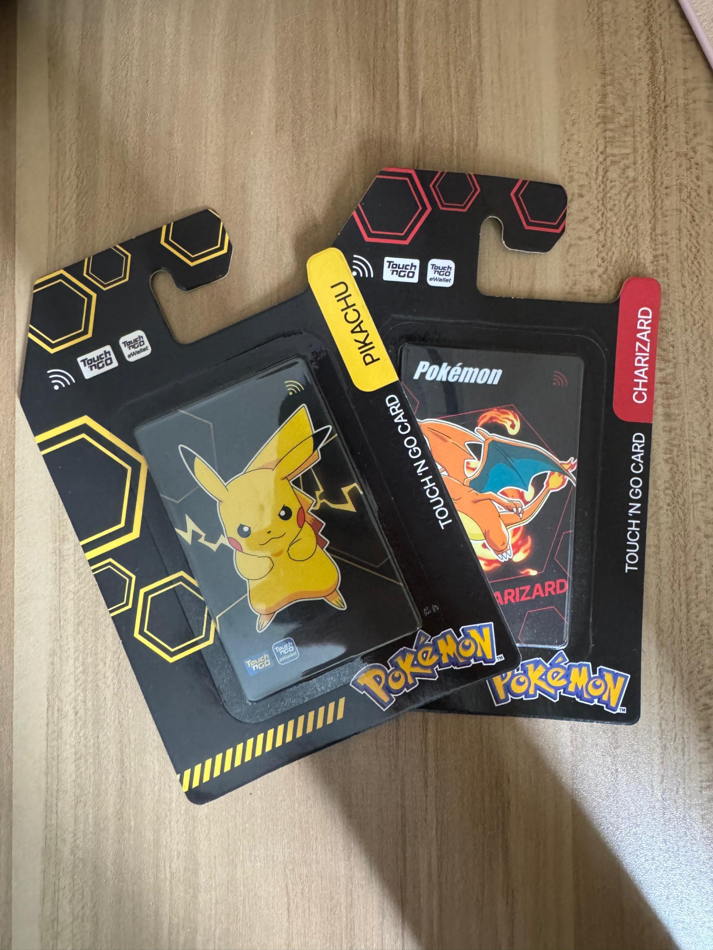 Pokemon Touch 'N Go Card - Pikachu & Charizard, Hobbies & Toys, Toys ...