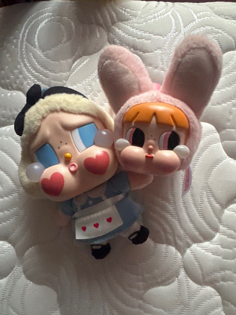 Popmart Crying Again She's Alice & Popmart PPG Bunny Blossom, Hobbies ...