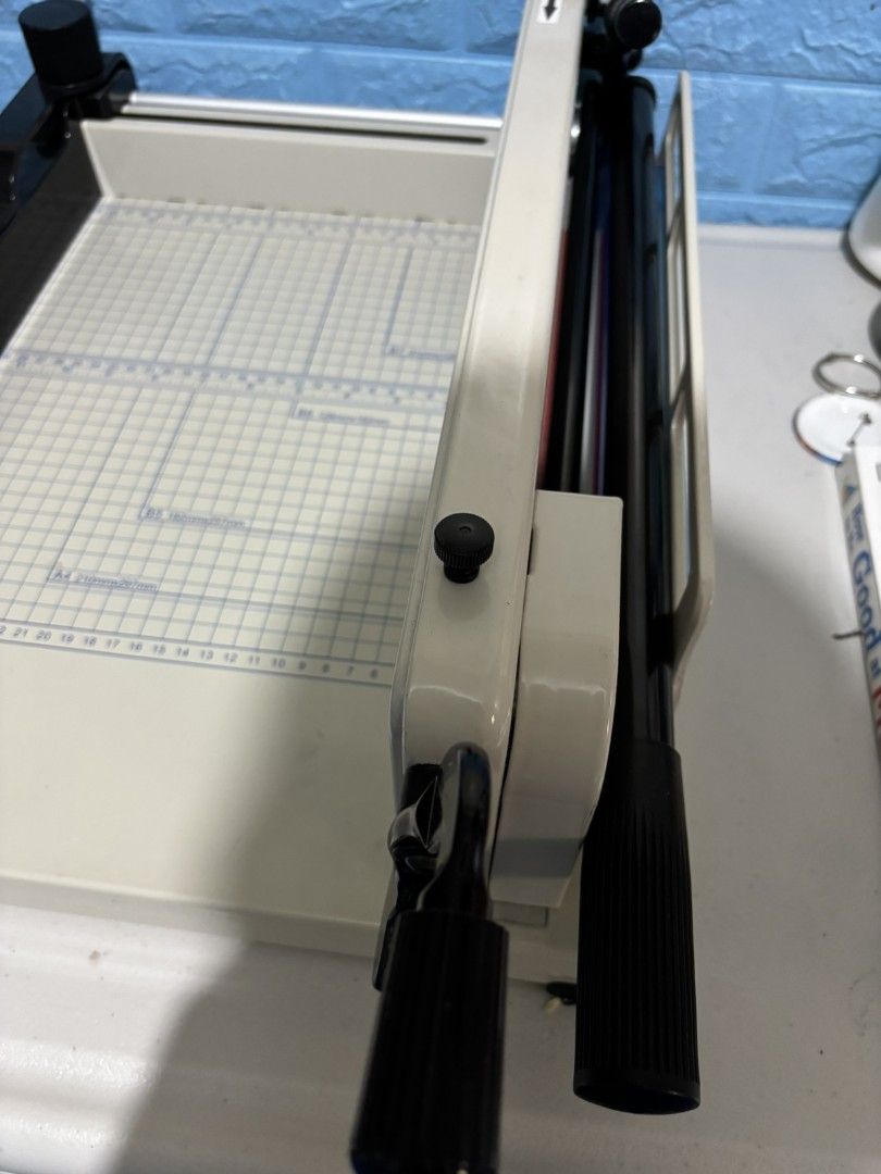 QUAFF Ream Cutter A4/A3 Size, Hobbies & Toys, Stationary & Craft, Craft ...