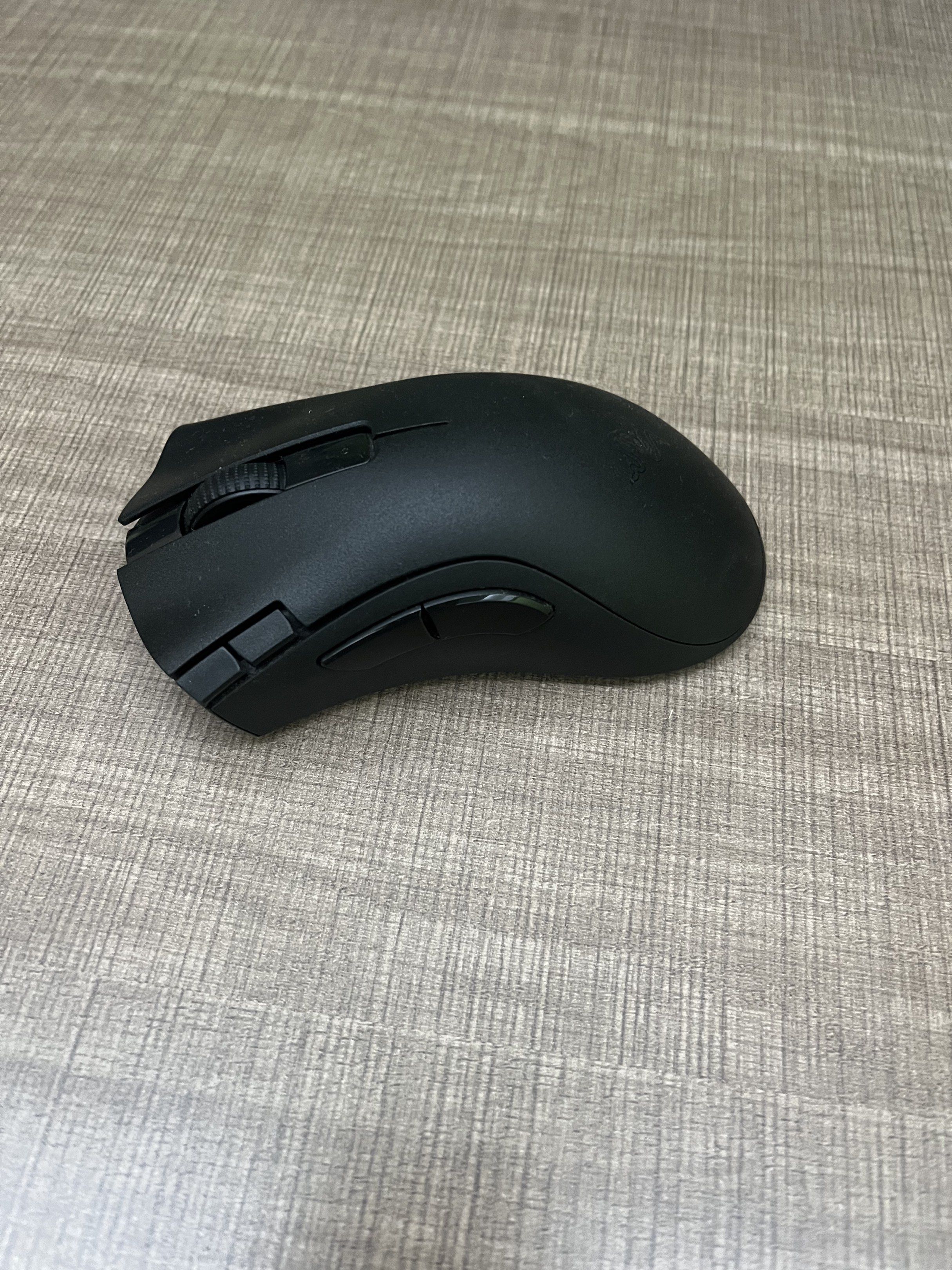 Razer DeathAdder V2 Gaming Mouse, Computers & Tech, Parts & Accessories ...