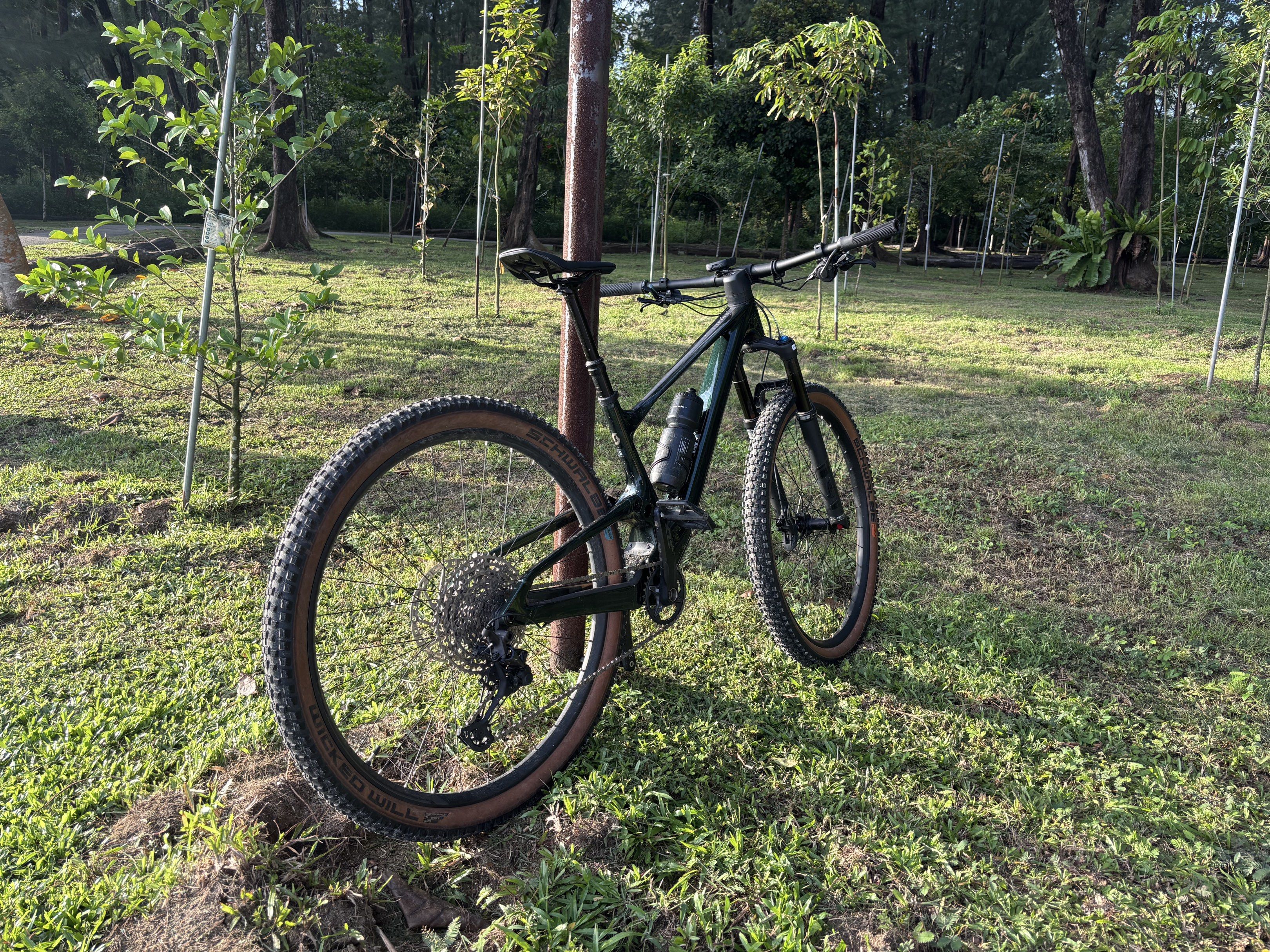 Scott Spark 930 Mountain Bike, Sports Equipment, Bicycles & Parts, Bicycles on Carousell