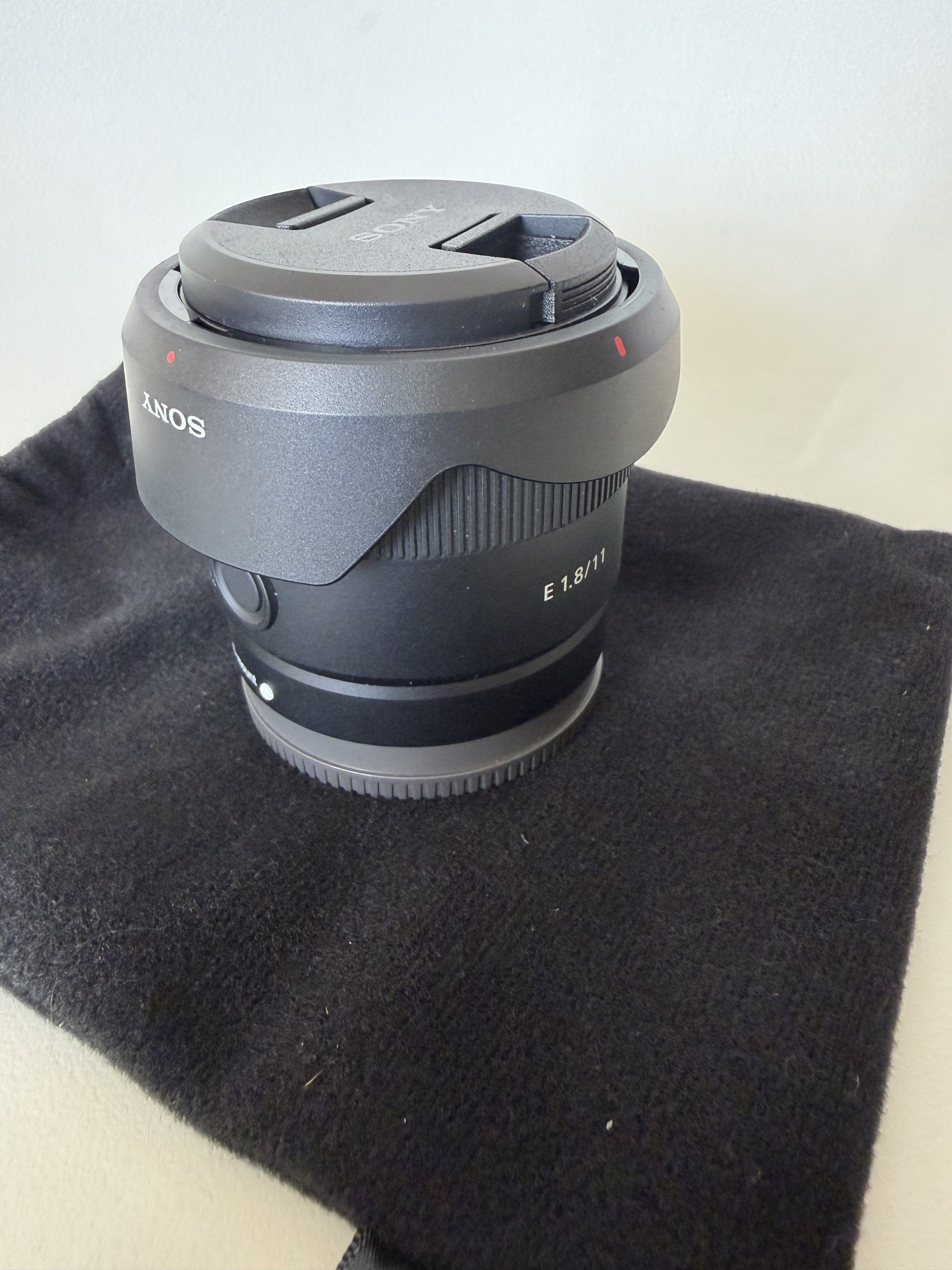 Sony 11mm f1.8, Photography, Lens & Kits on Carousell