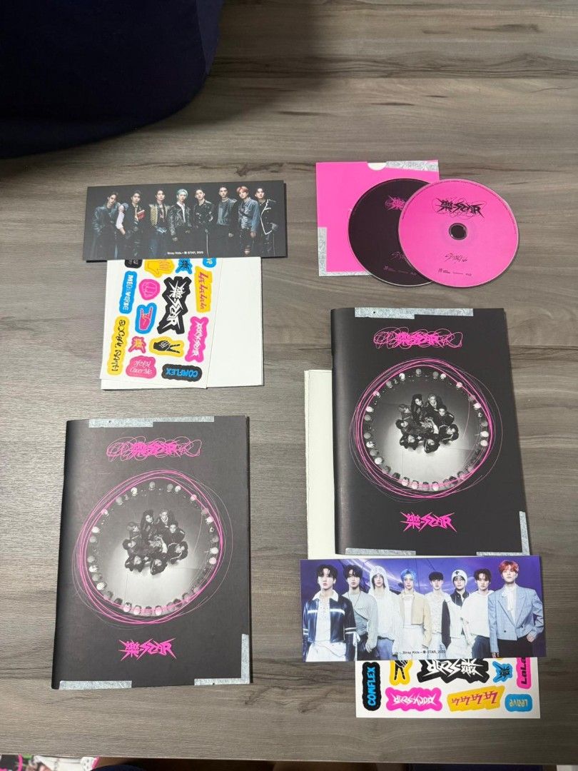 Stray Kids || 8th Mini Album 樂-STAR (Rock-Star) Roll Version x2 ...