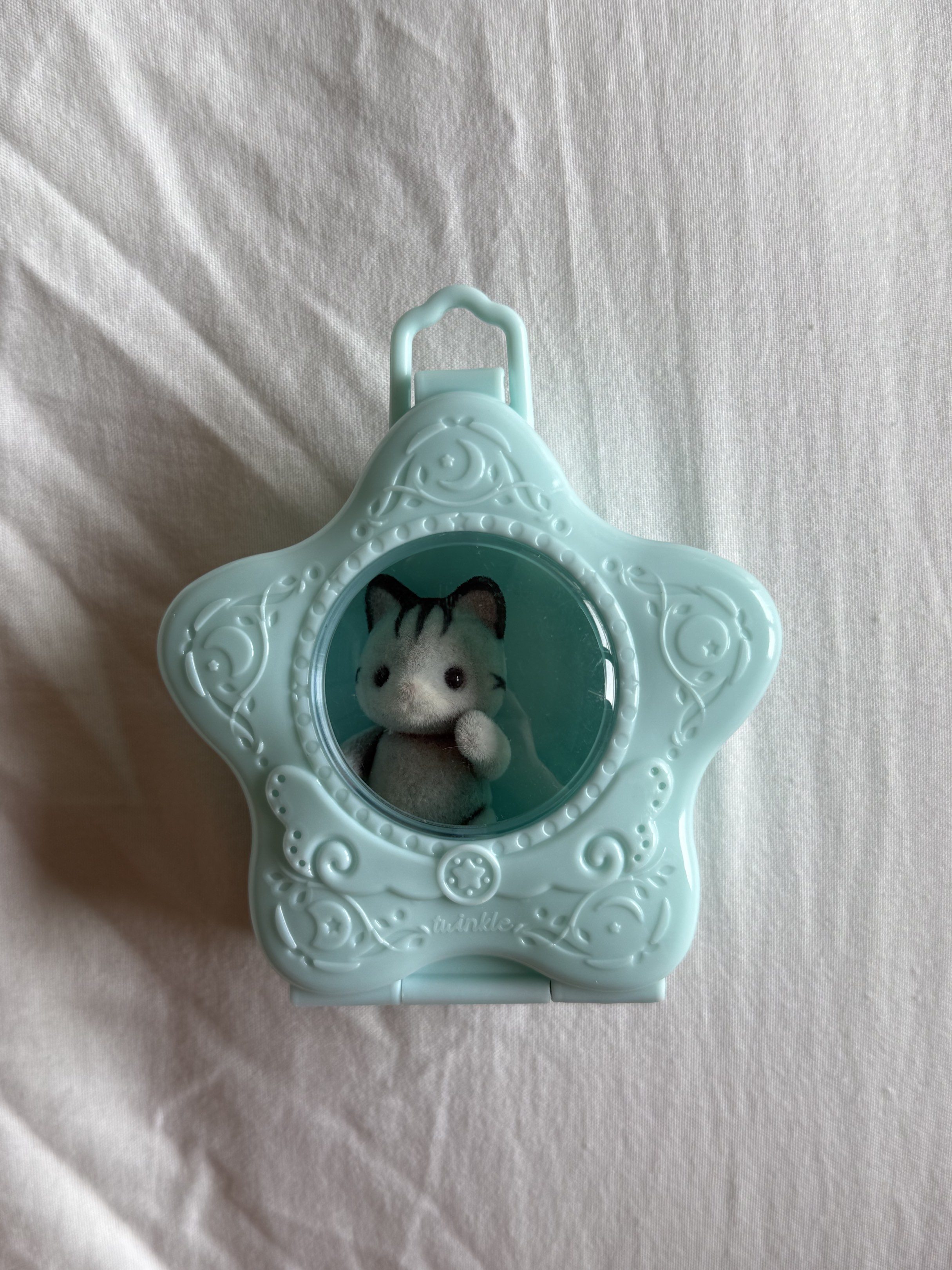 Sylvanian Families Star Keychain, Hobbies & Toys, Toys & Games on Carousell