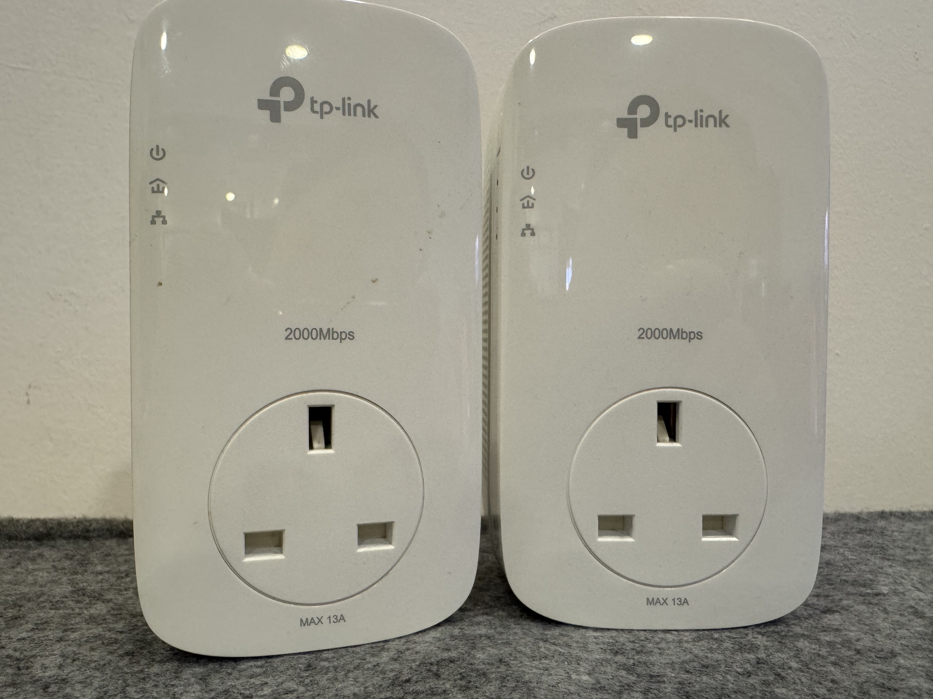 TP Link AV2000 Gigabit Passthrough Powerline Starter Kit TL-PA9020P KIT ...