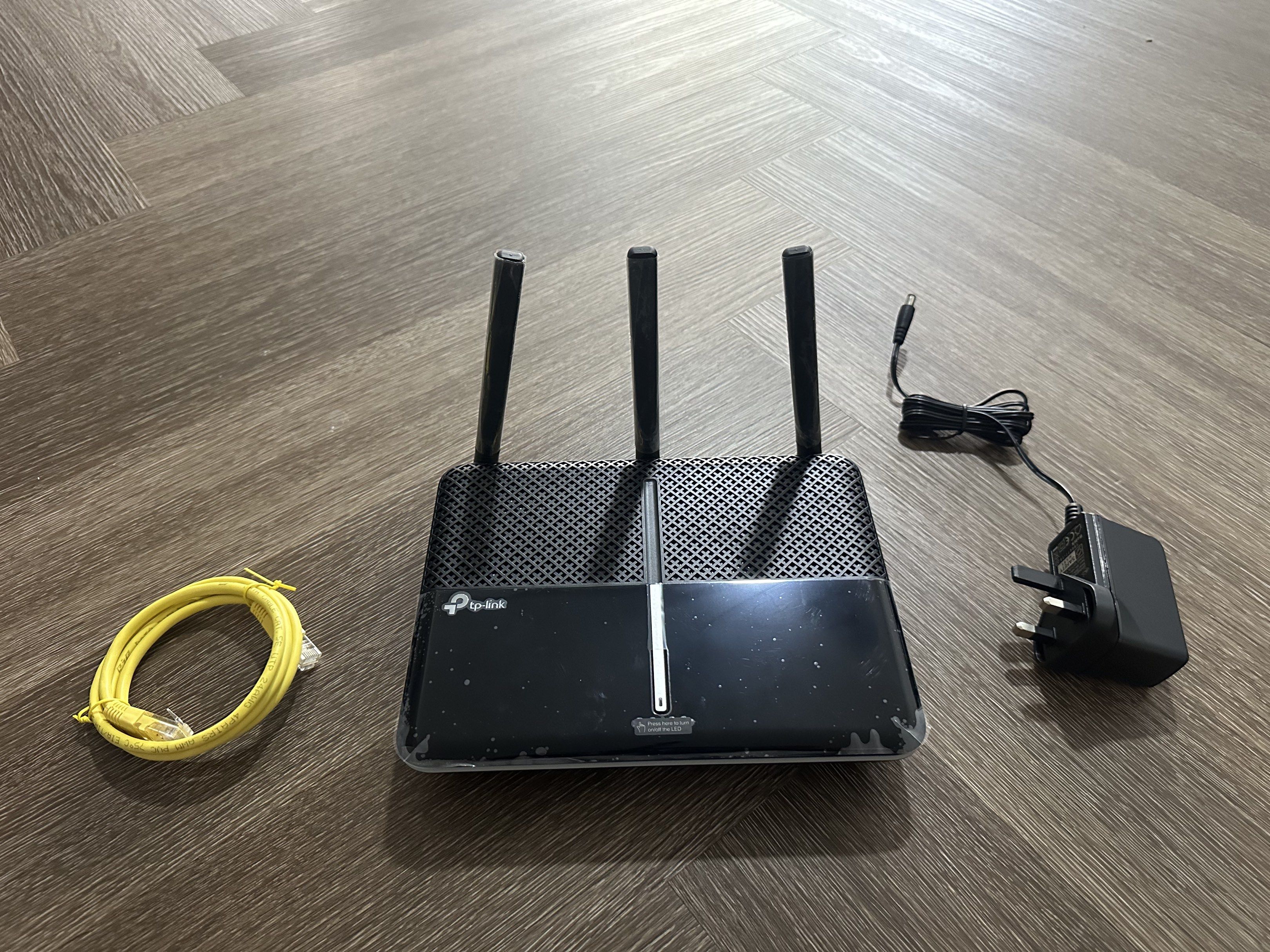 TP-Link AC1900 Wireless Dual-Band Gigabit Router, Computers & Tech ...