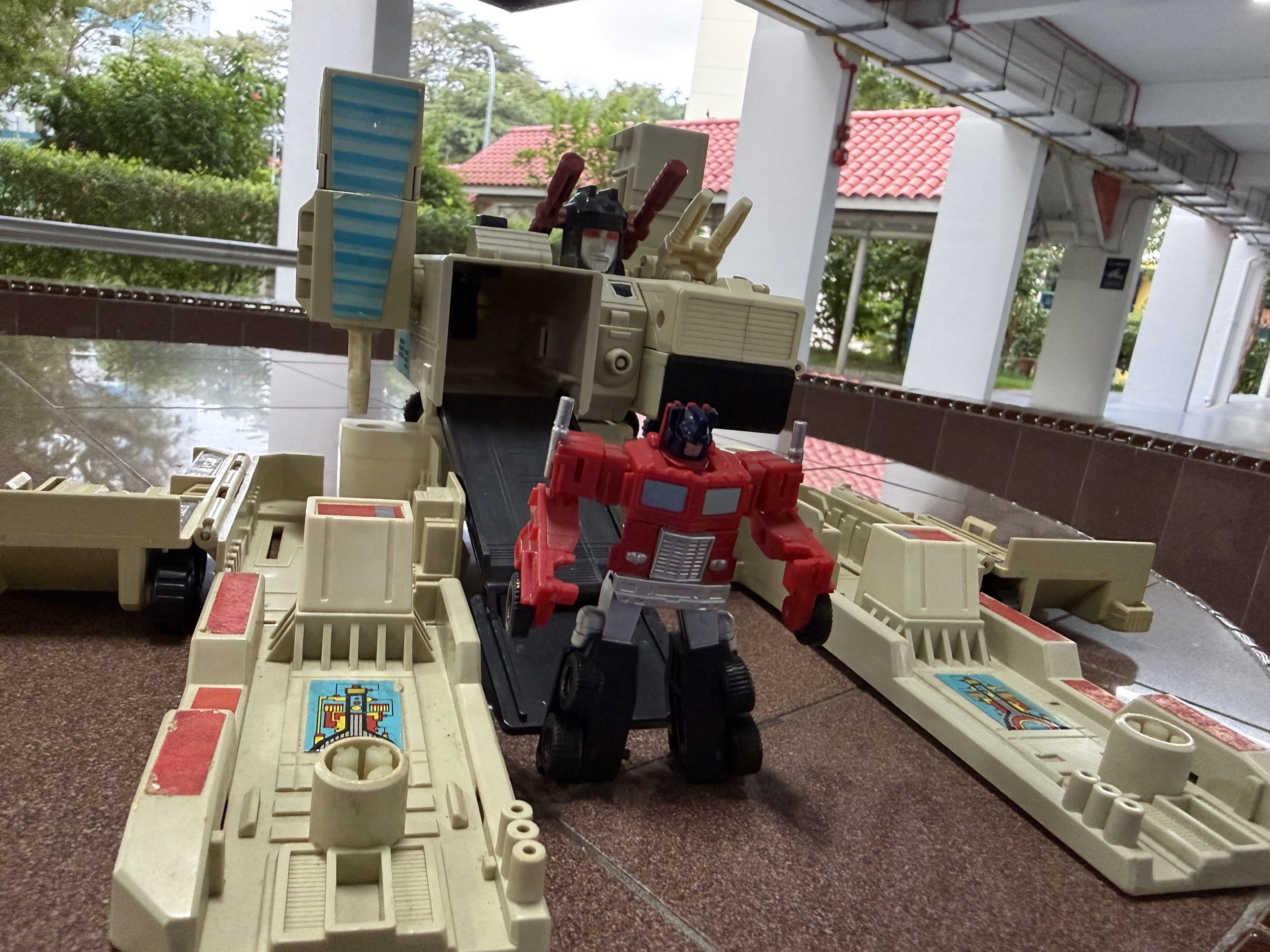 Vintage Metroplex - 1985, Hobbies & Toys, Toys & Games on Carousell