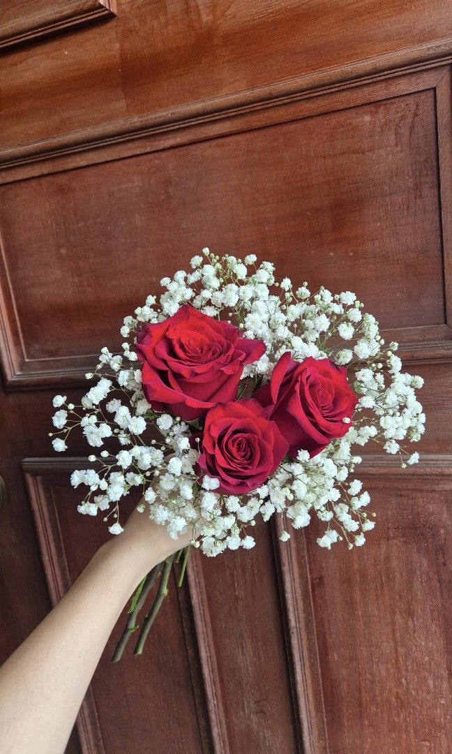 3 Rose bouquet Vday 2026, Hobbies & Toys, Flowers & Bouquets on Carousell