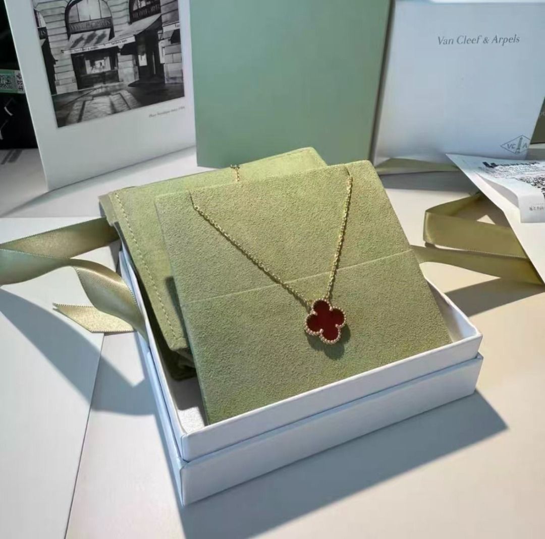 💕 Brand new 💕Van Cleef & Arpels Alhambra Red Four-Leaf Clover Necklace ...