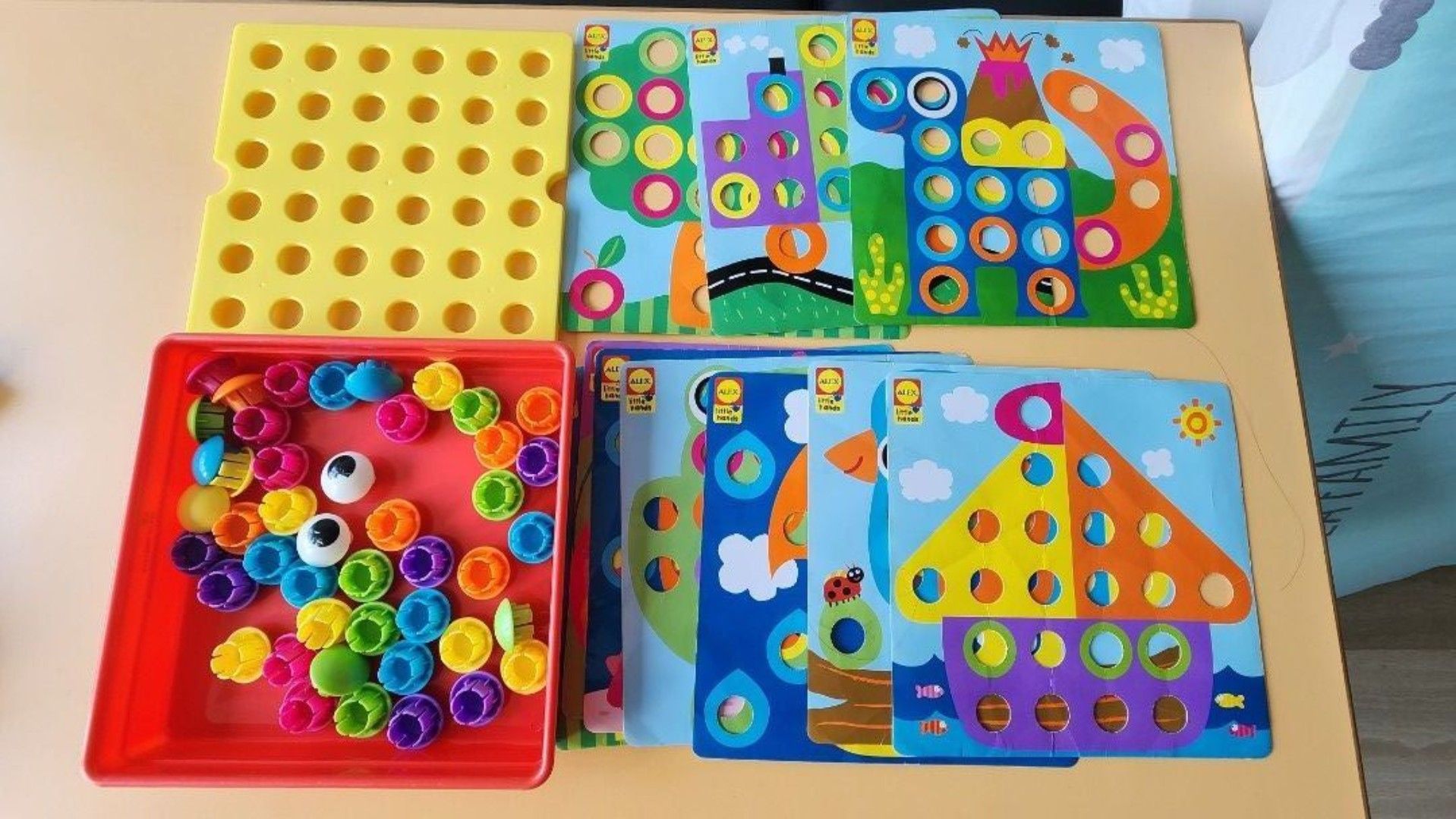 Alex Little Hands Peg Board Set, Hobbies & Toys, Toys & Games on Carousell