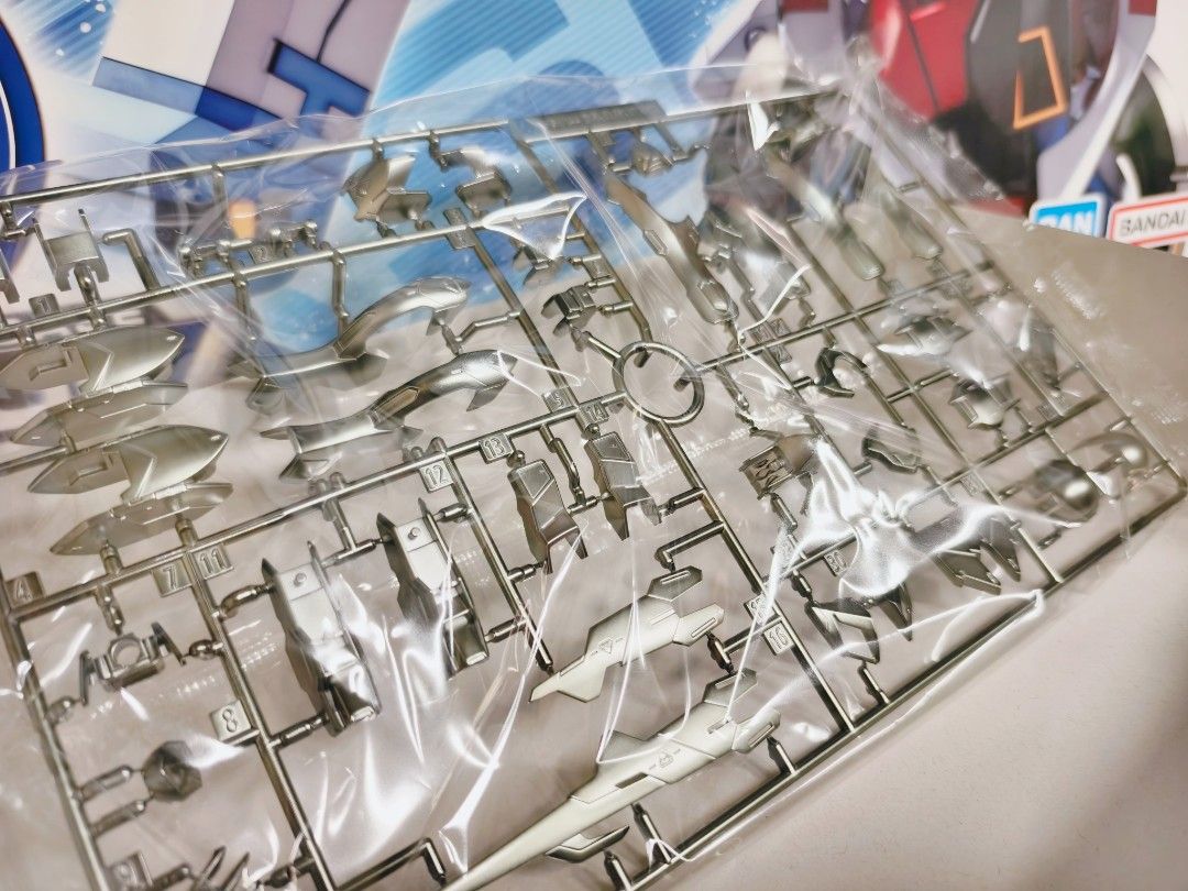 Bandai HG 1/144 Gundam Barbatos Lupus Rex (Iron-Blooded Coating ...