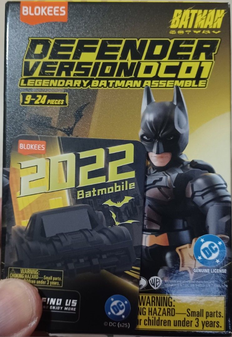Blokee Batman Defender Version 01 - 2022 Batman & Batmobile, Hobbies ...