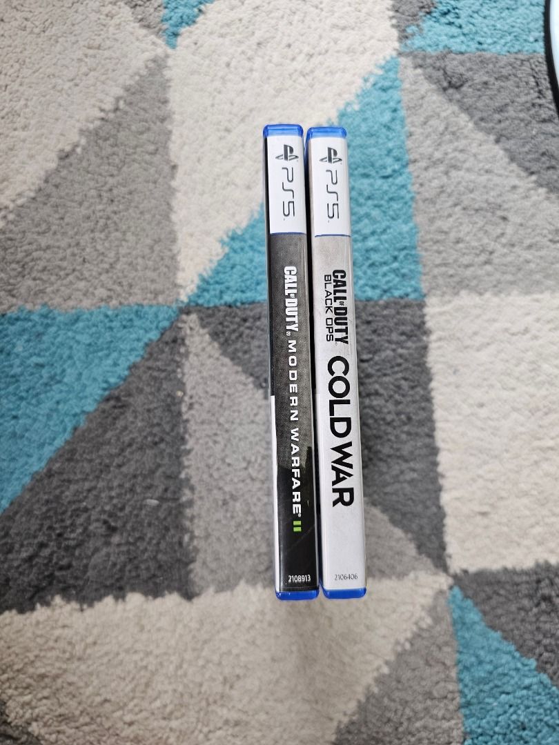 Call of Duty: Modern Warfare II & Cold War (PS5) (200 off), Video ...