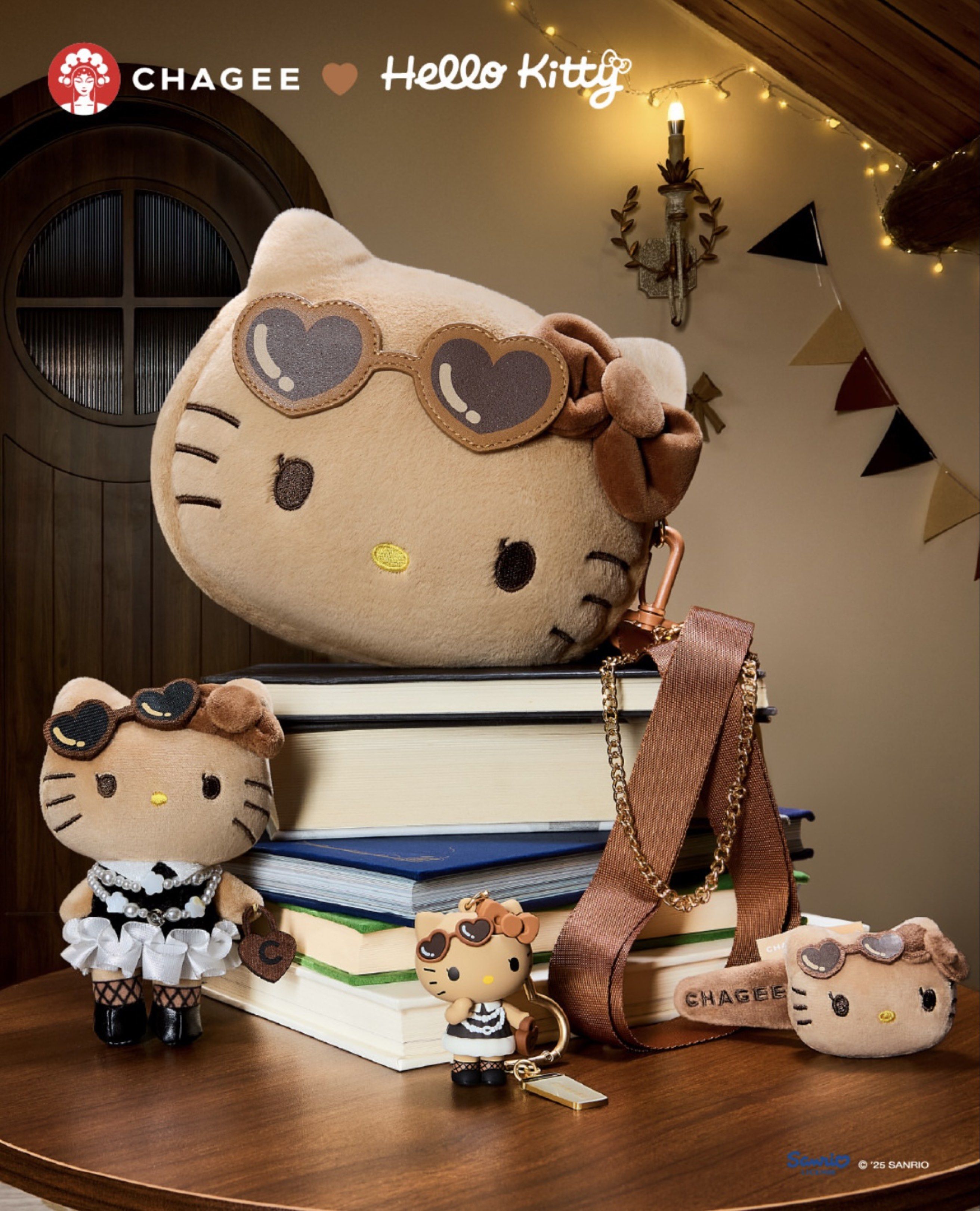 Chagee x Hello Kitty The Cuddle Sling Bag, Hobbies & Toys, Memorabilia ...