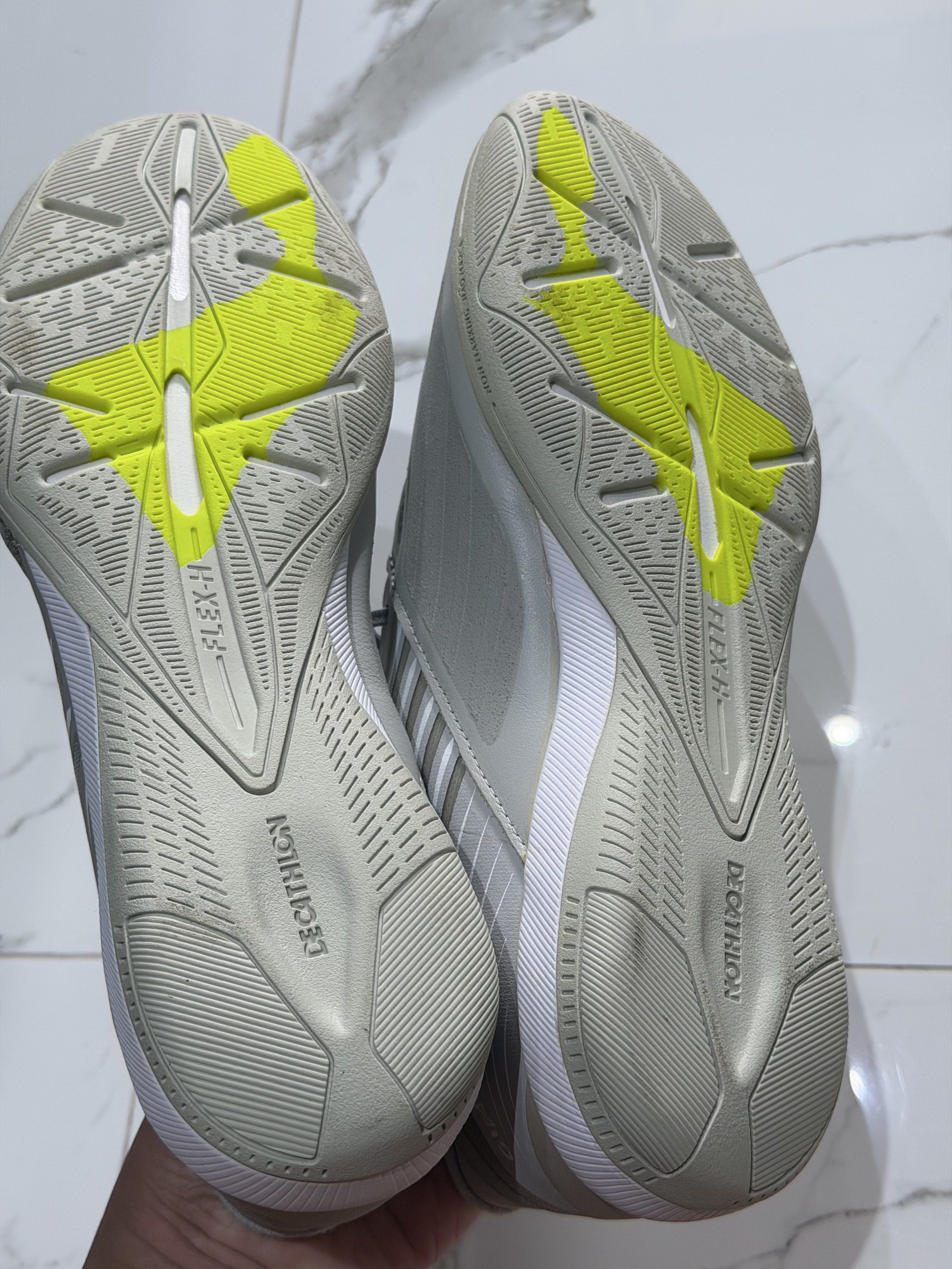 Decathlon Kipsta Giaka Indoor Football Shoes, Men's Fashion, Footwear ...