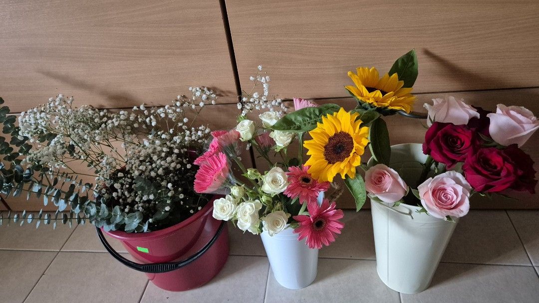Flower sale till 28 Jan 2026 only, Hobbies & Toys, Flowers & Bouquets ...