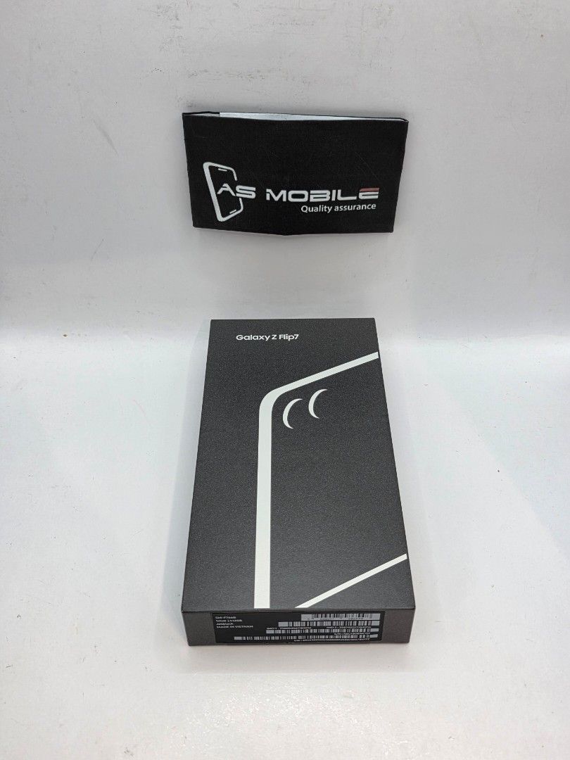 Galaxy Z Flip 7 512GB Jetblack, Mobile Phones & Gadgets, Mobile Phones ...