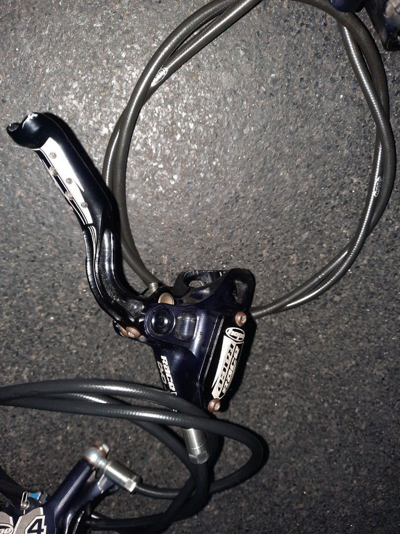 Hope M4 calipers with race evo levers, Sports Equipment, Bicycles ...