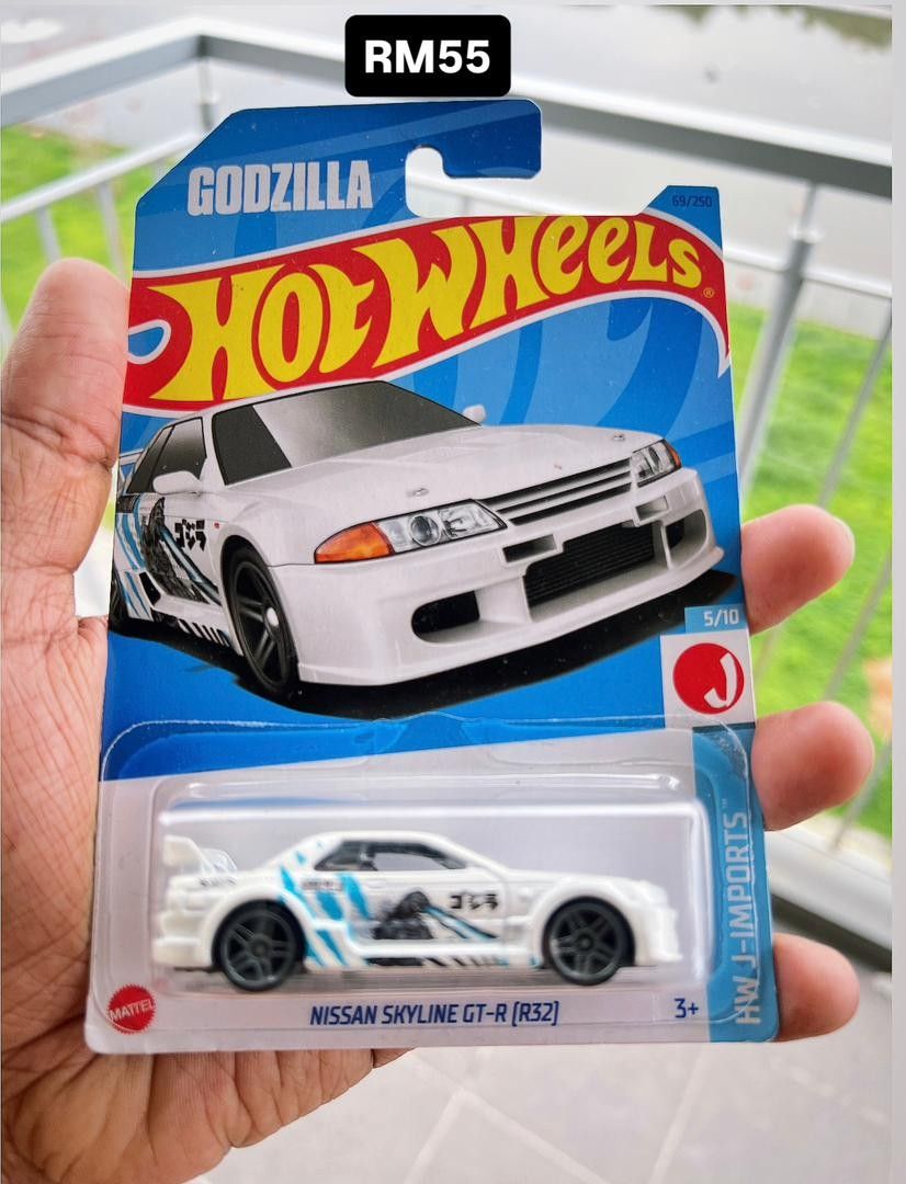 Hot Wheels Godzilla GT-R (R32), Hobbies & Toys, Toys & Games on Carousell