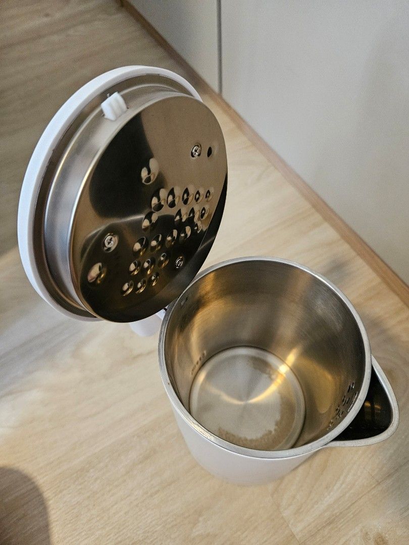 Implus Electric Kettle - White, TV & Home Appliances, Kitchen ...