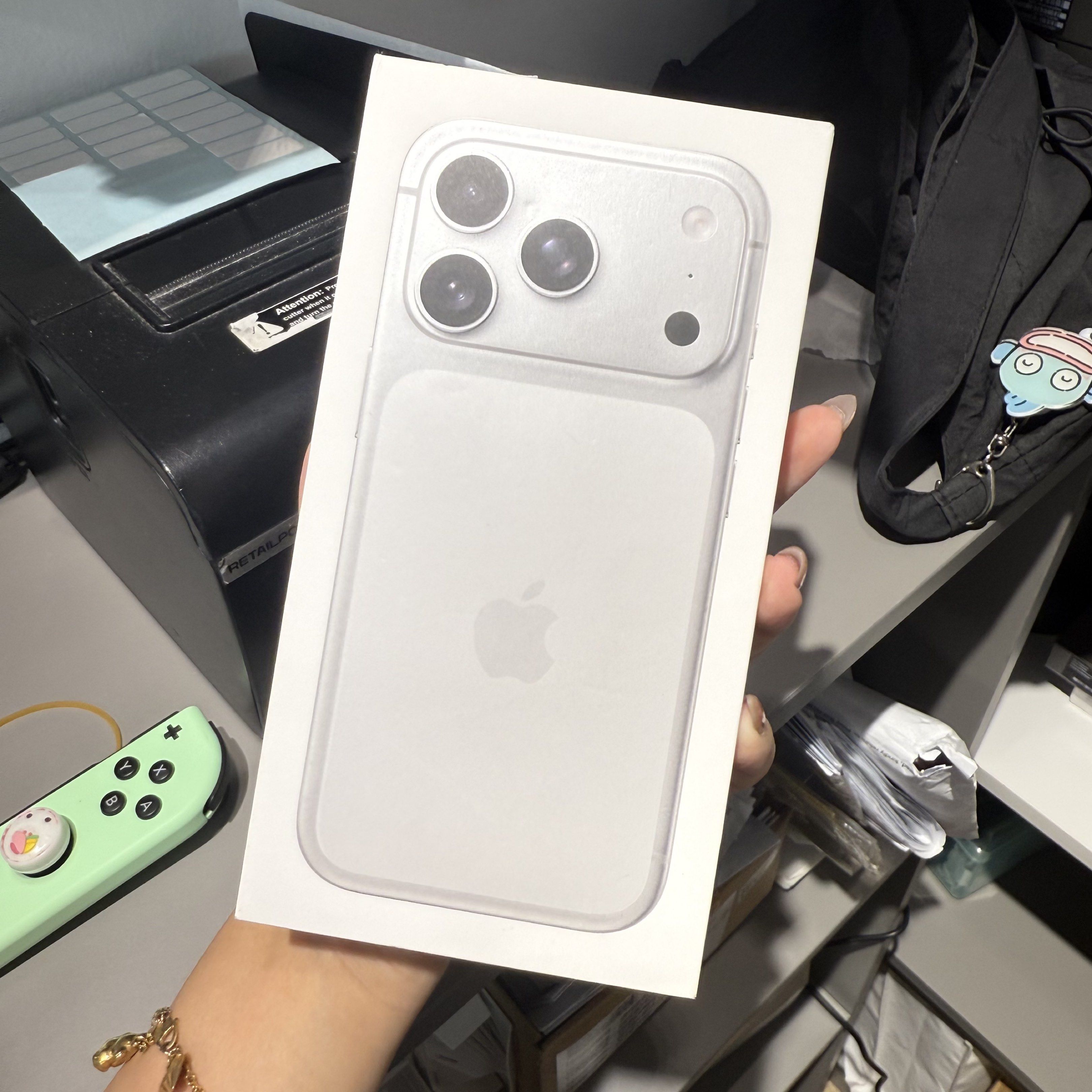 iPhone 17 Pro 512GB Silver, Mobile Phones & Gadgets, Mobile Phones ...